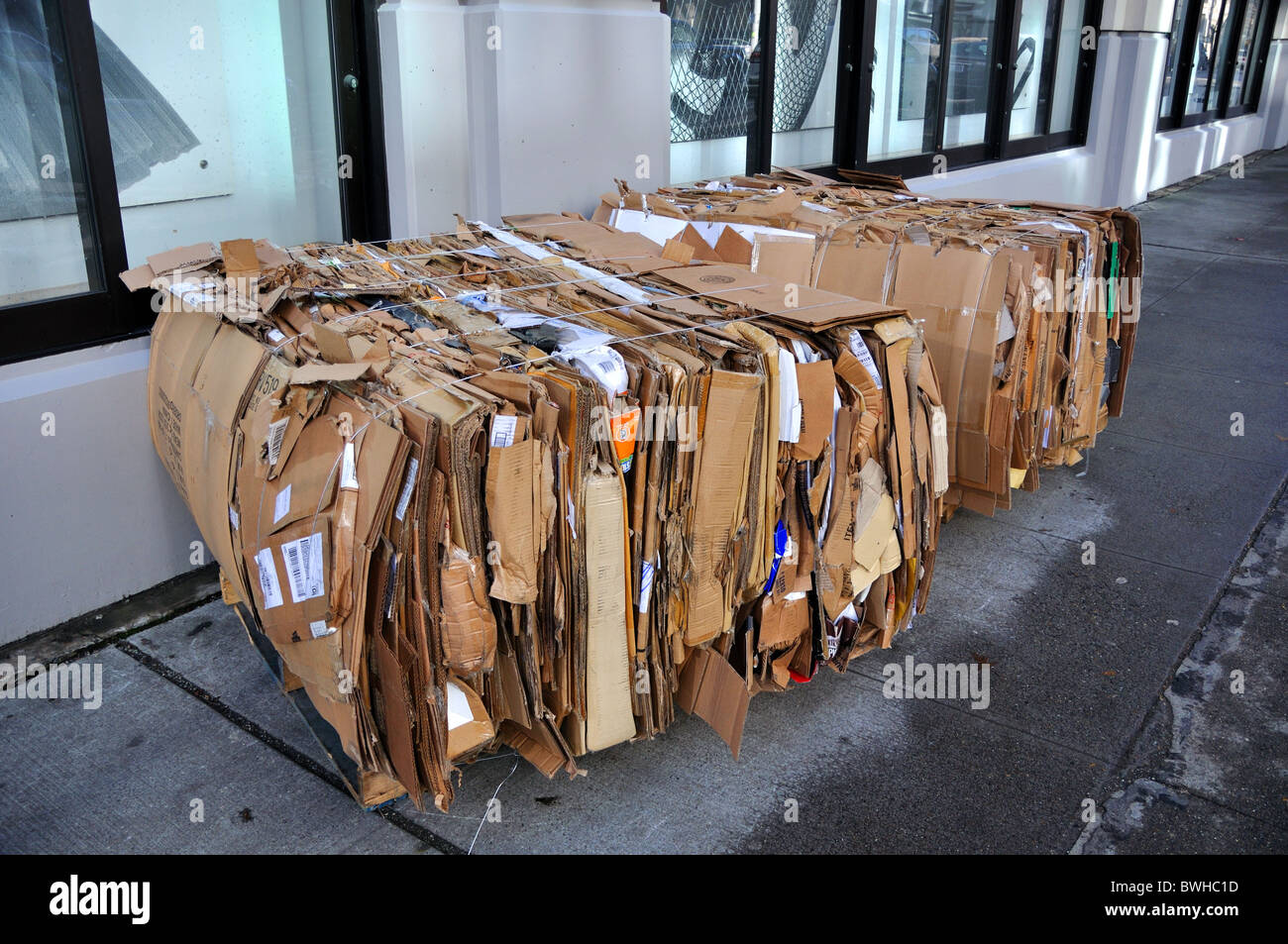 Cardboard wasted hi-res stock photography and images - Alamy