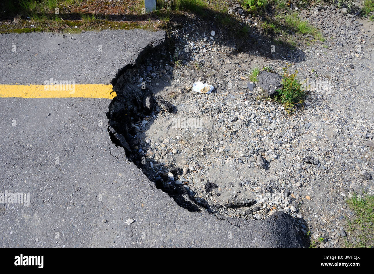Road damage hi-res stock photography and images - Alamy