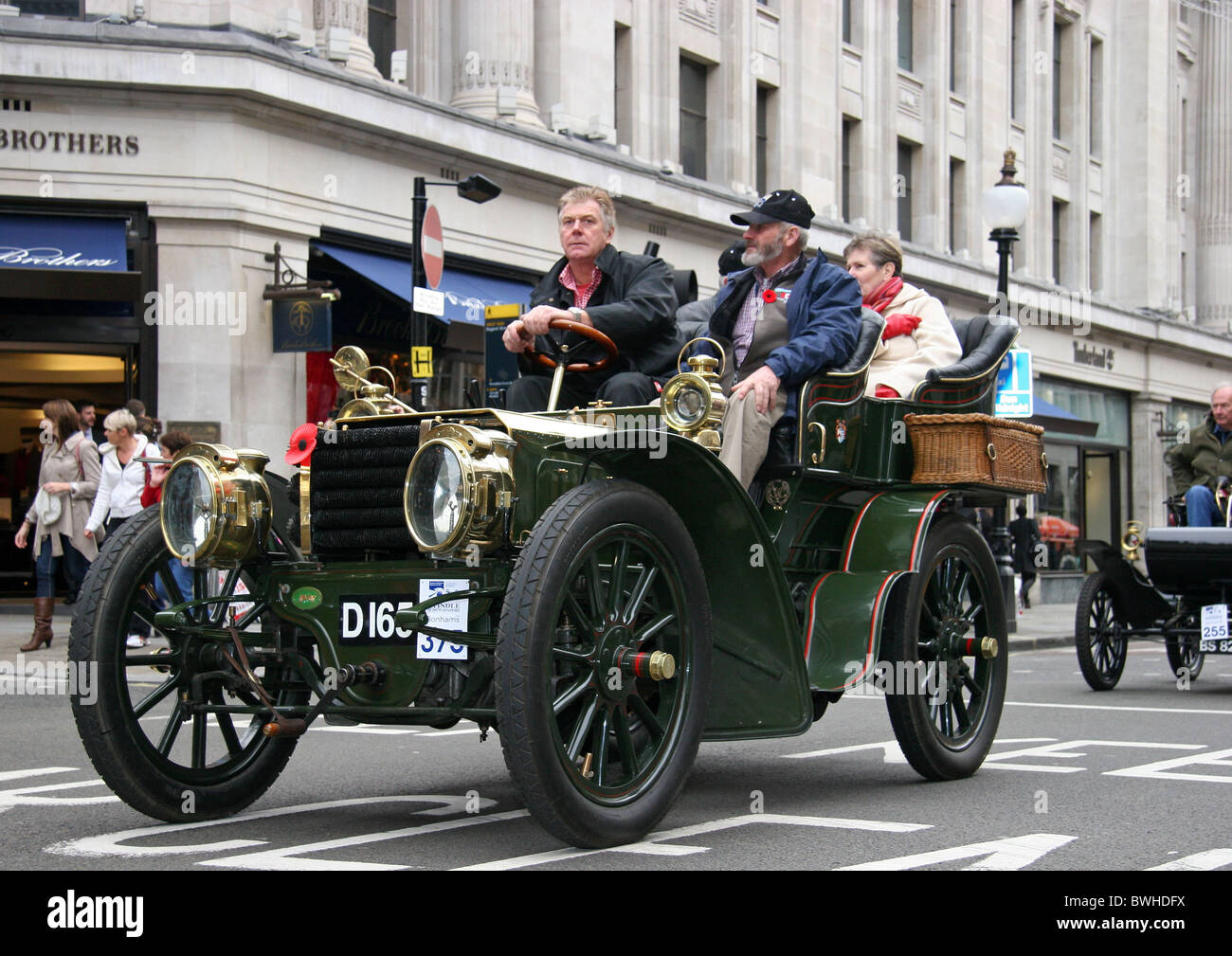 Pre 1905 cars being driven hi-res stock photography and images - Alamy