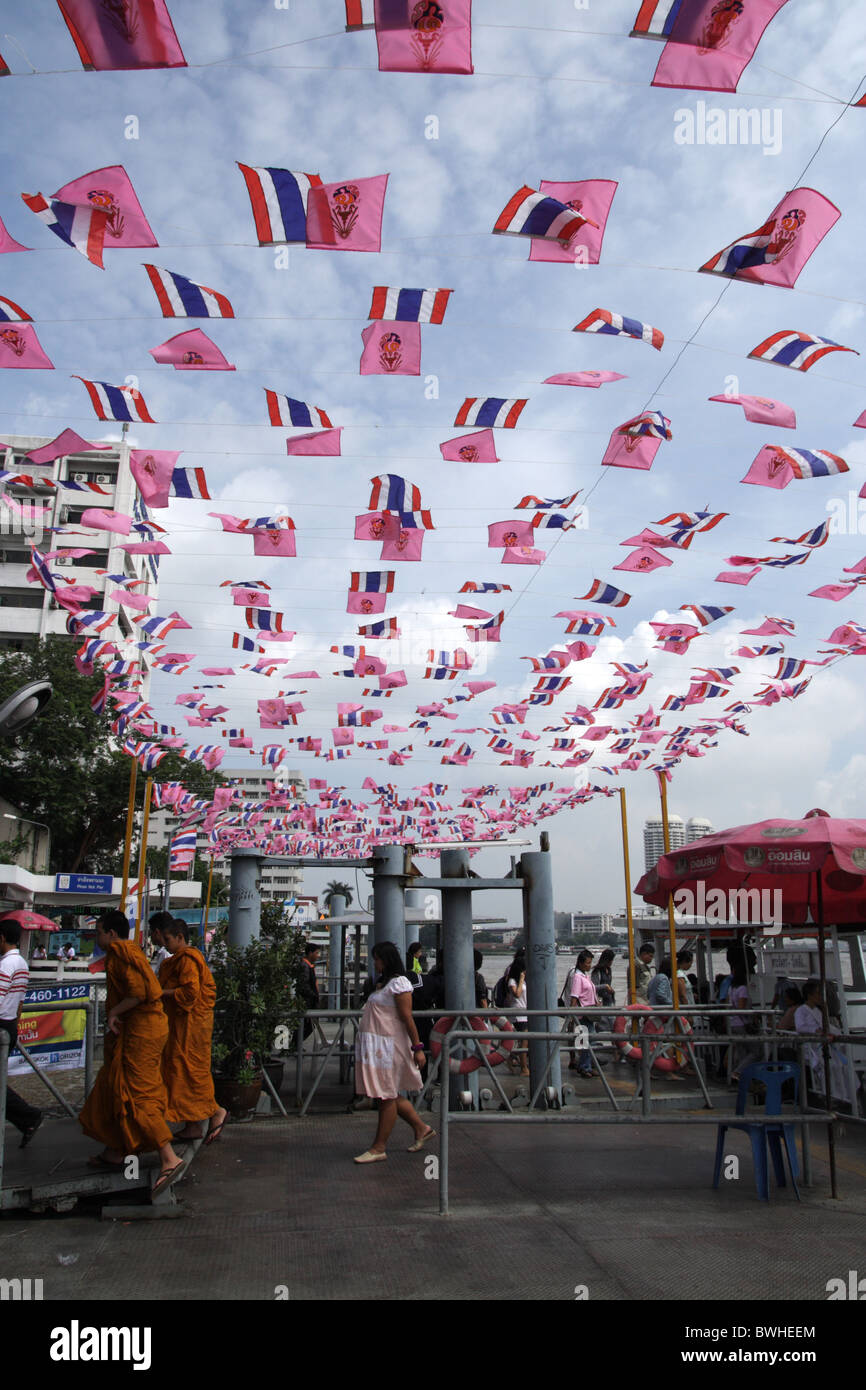 Siriraj pier hi-res stock photography and images - Alamy