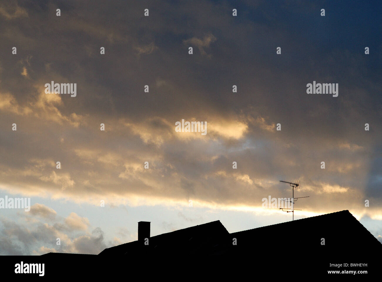 MOODY SUNSET SKY Stock Photo - Alamy