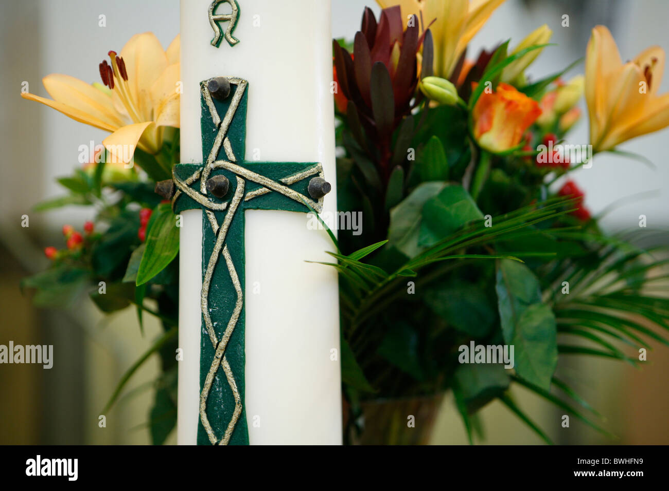 Candle And Cross High Resolution Stock Photography and Images - Alamy