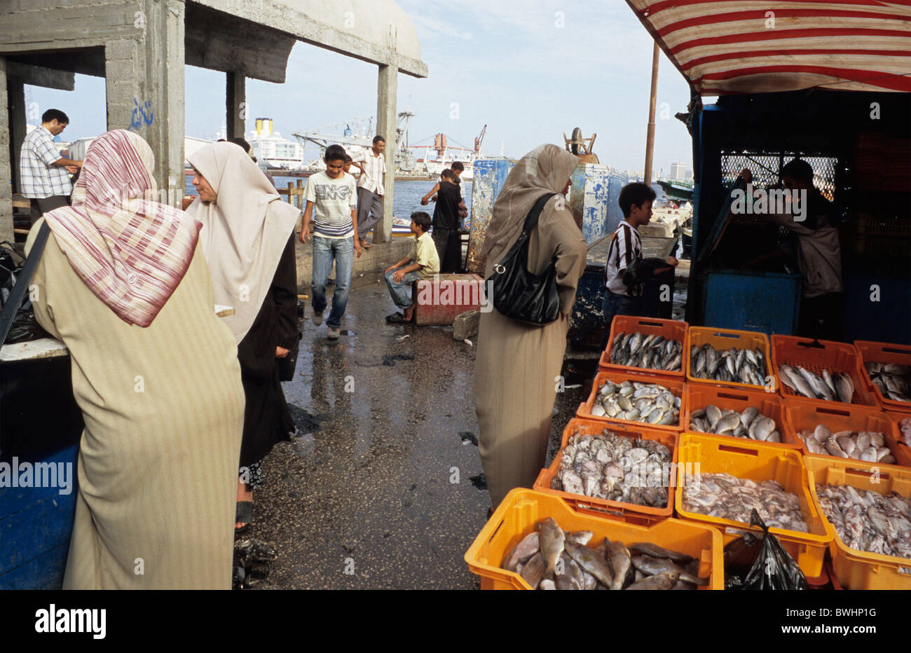people at fish market - Tripoli - Libya Stock Photo - Alamy
