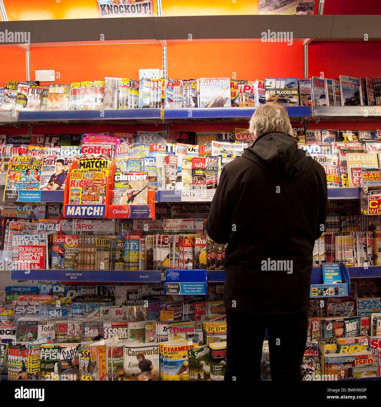 Magazines newsagent uk hi-res stock photography and images - Alamy