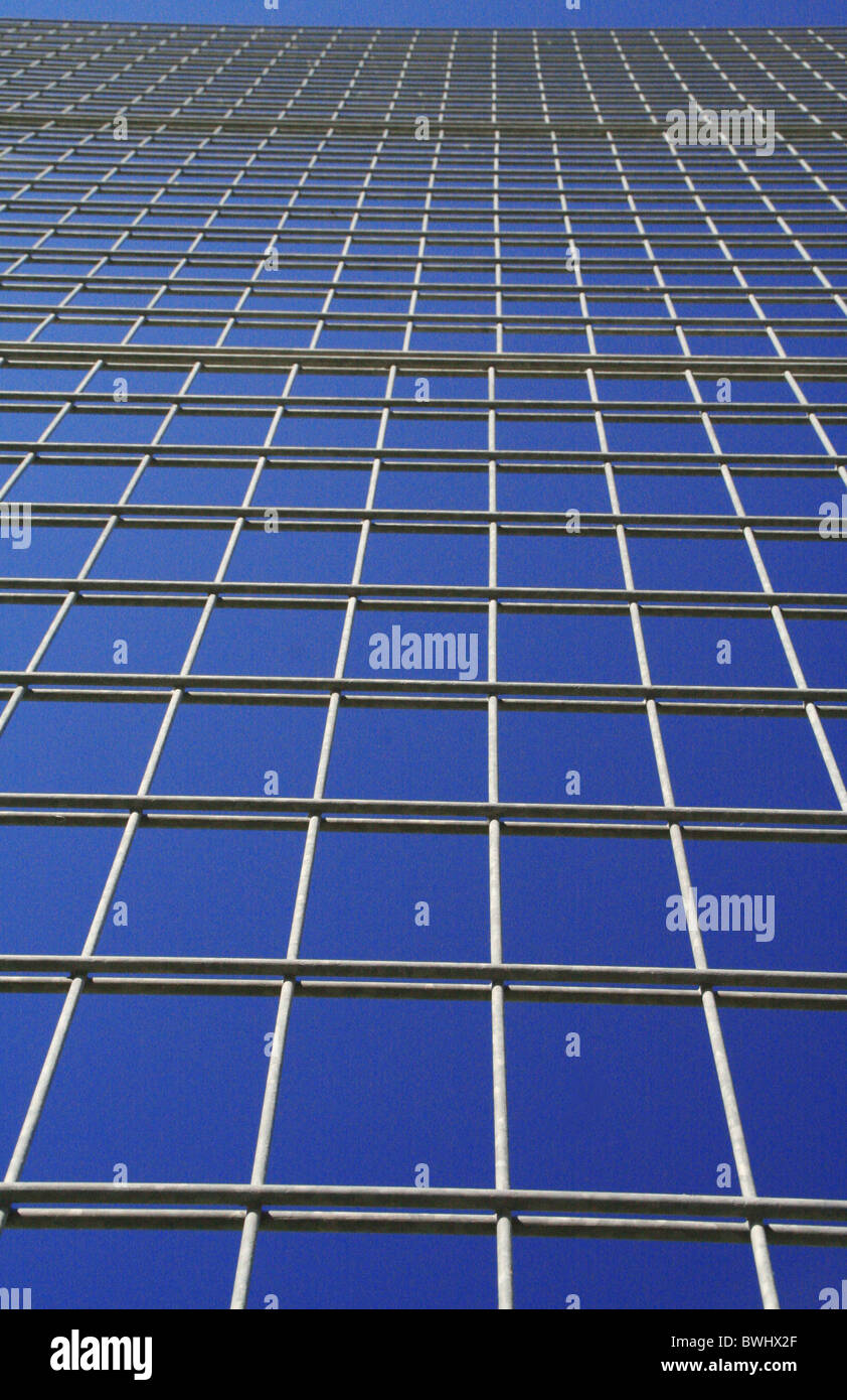 High steel barrier hi-res stock photography and images - Alamy