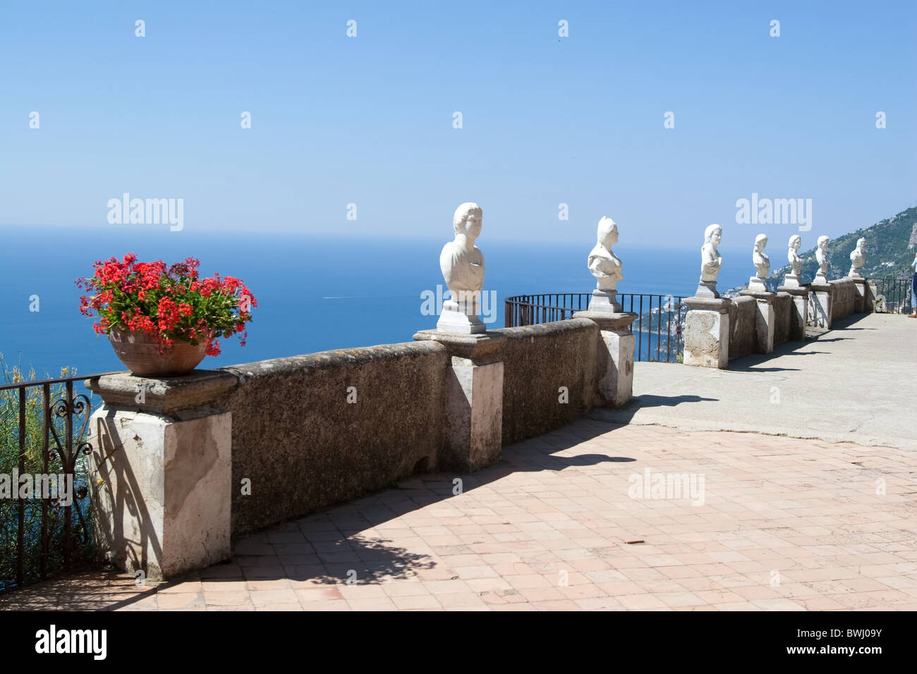 Ravello Villa Cimbrone busts statues "Amalfi coast" Italy Stock Photo ...