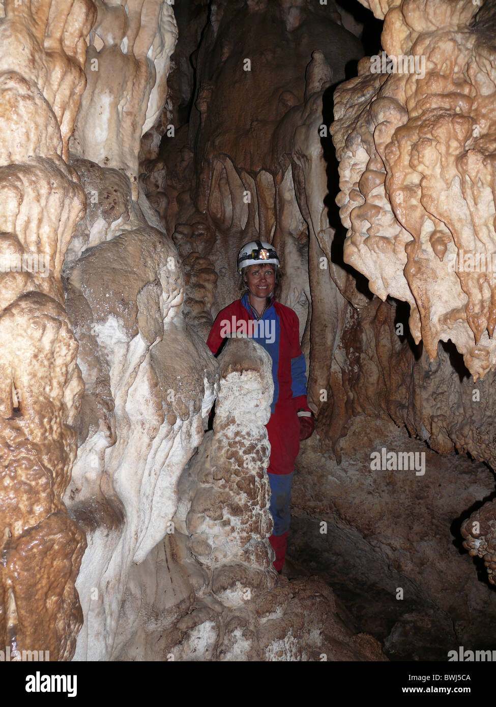 Caver up hi-res stock photography and images - Alamy