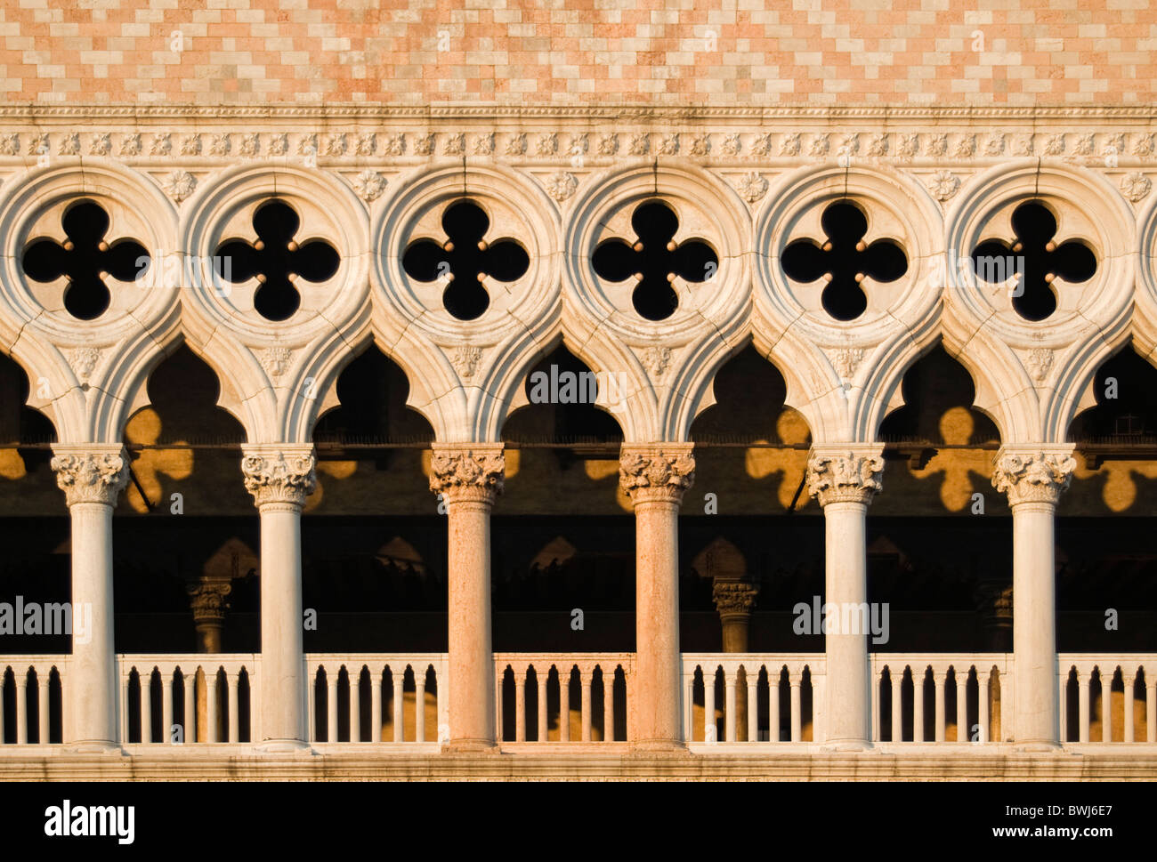 Architectural Detail of Gothic Facade of Palazzo Ducale (Doge's Palace ...