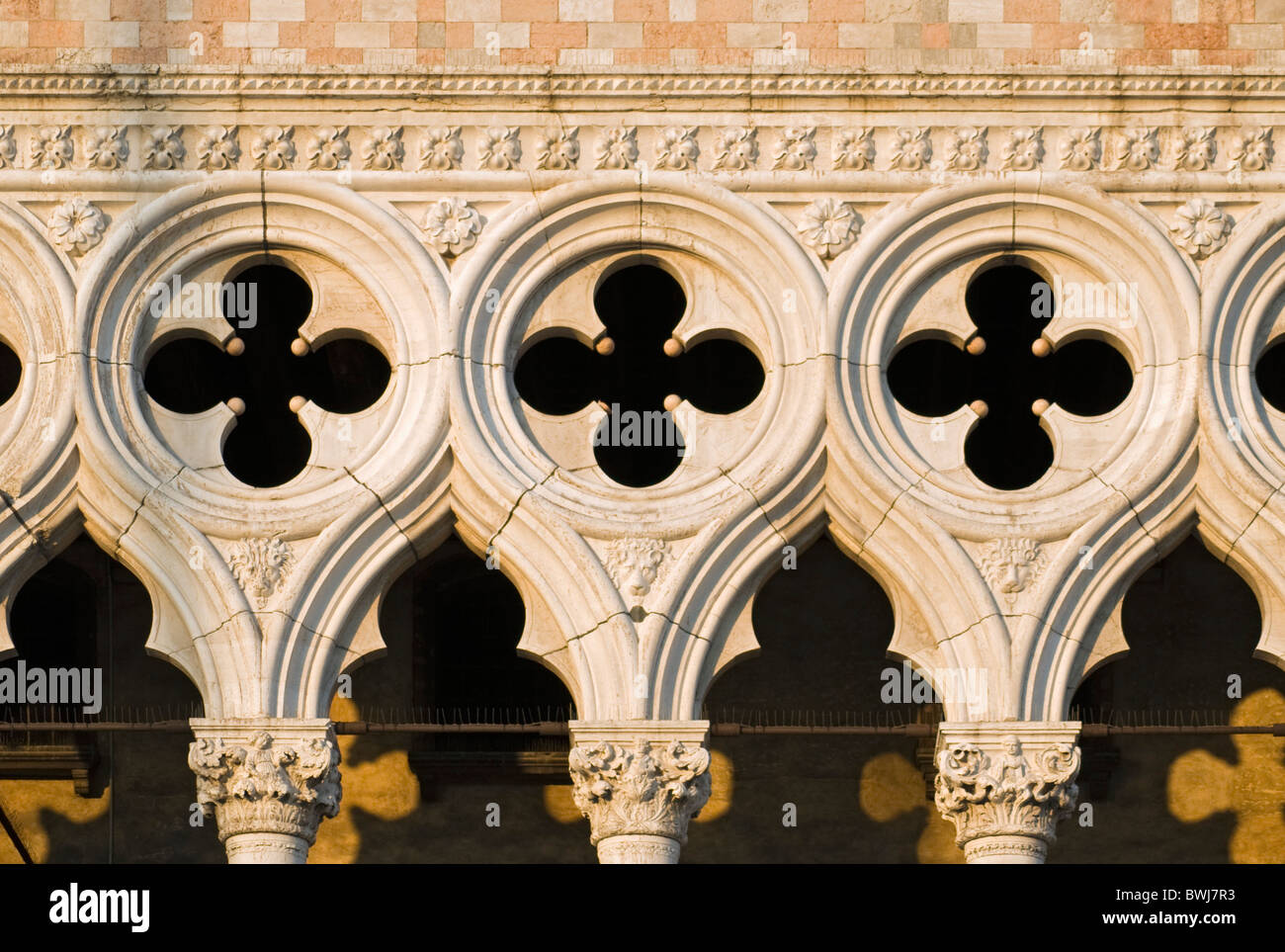 Architectural Detail of Gothic Facade of Palazzo Ducale (Doge's Palace ...