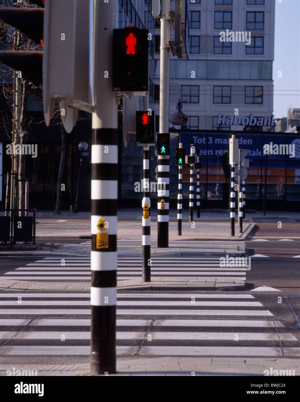 Pedestrian crossing with pedestrian lights in Rotterdam, The ...