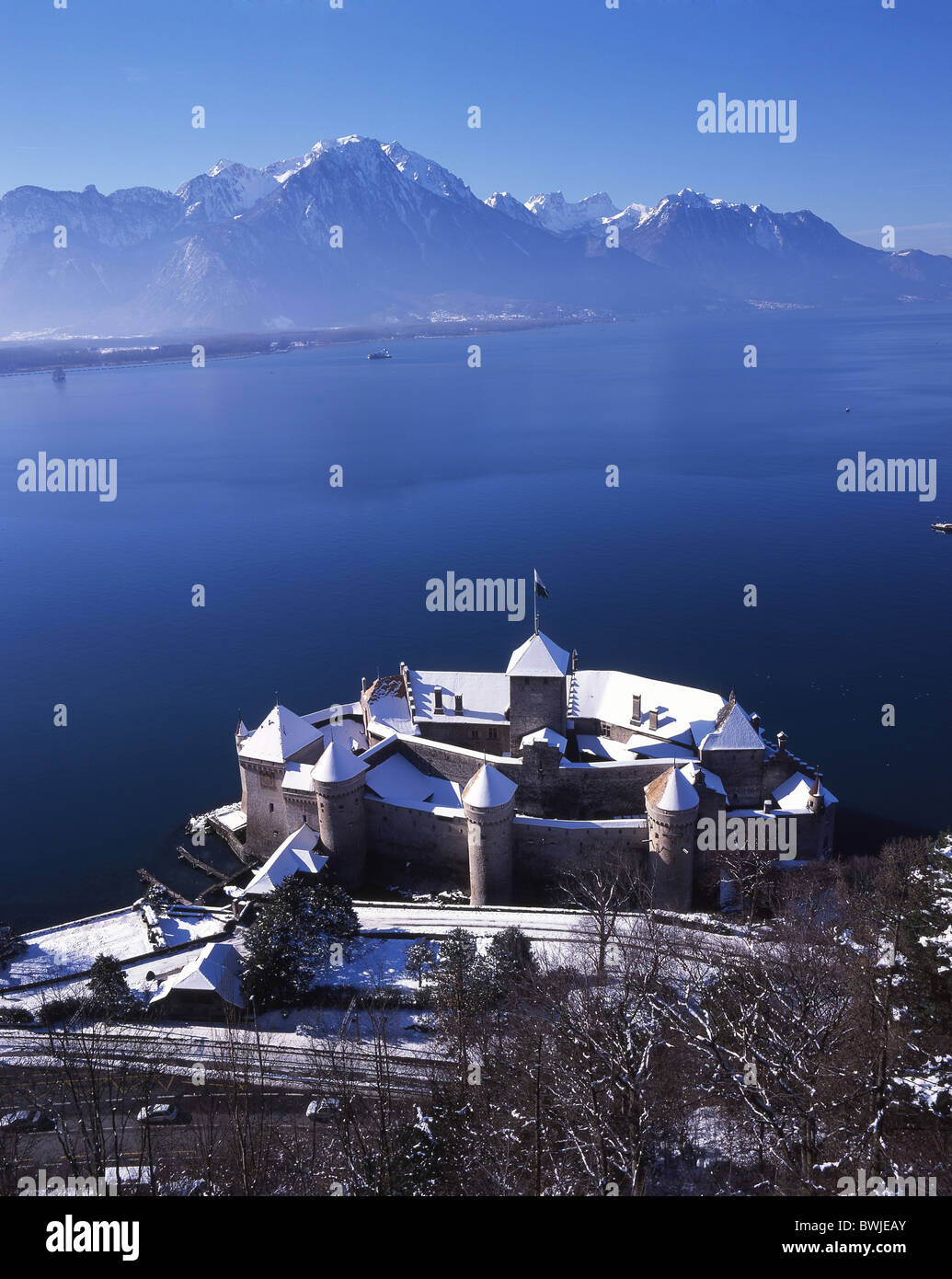 Chateau de Chillon castle fortress overview winter snow lake of Geneva ...