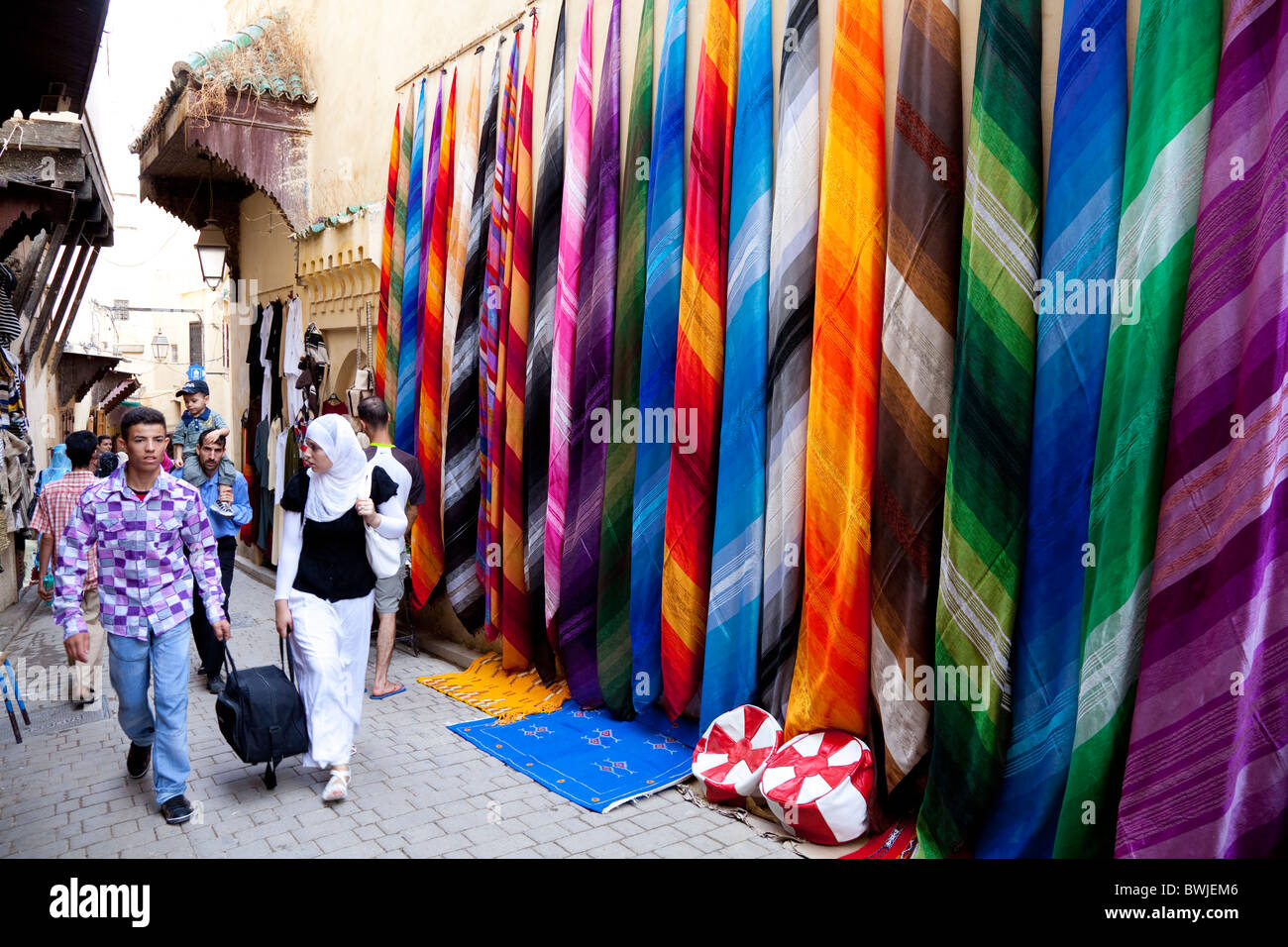 Fez medina hi-res stock photography and images - Alamy