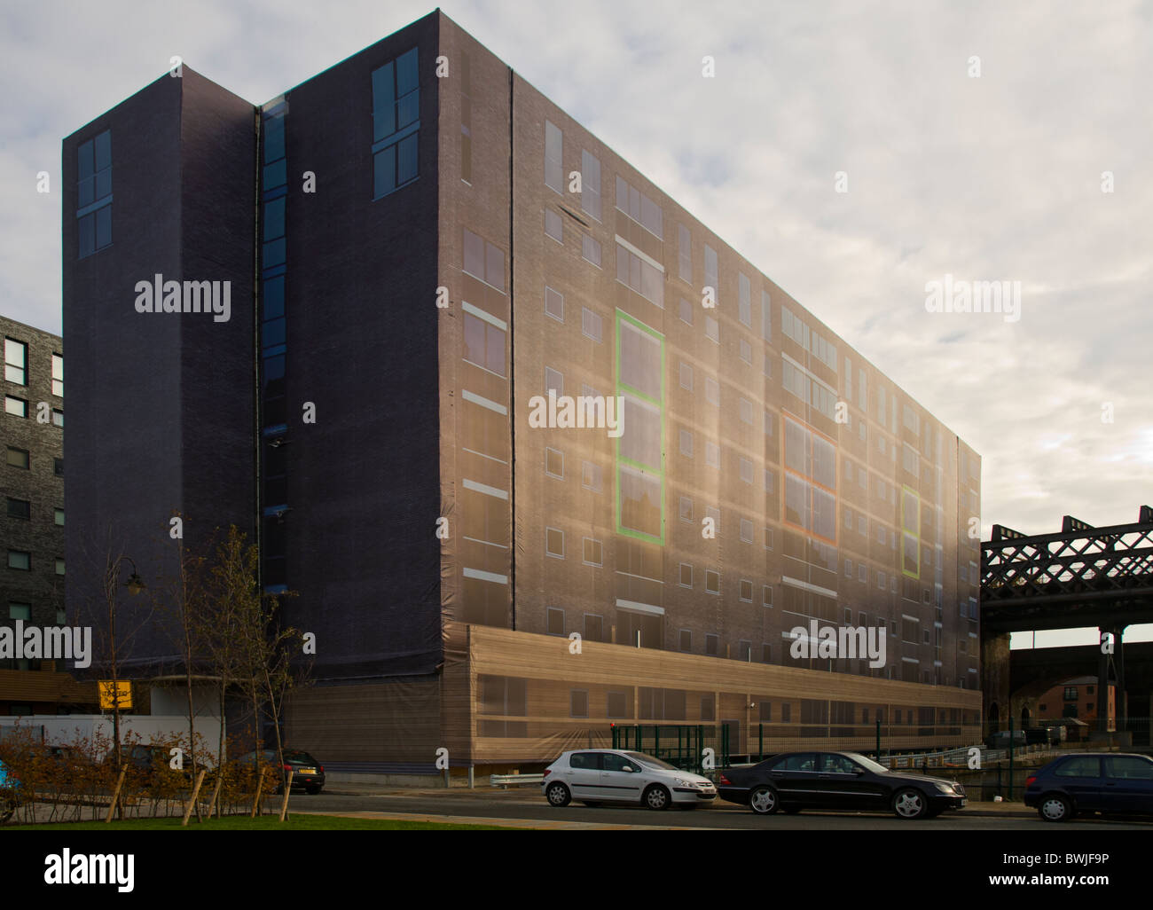 Camouflaged building hi-res stock photography and images - Alamy