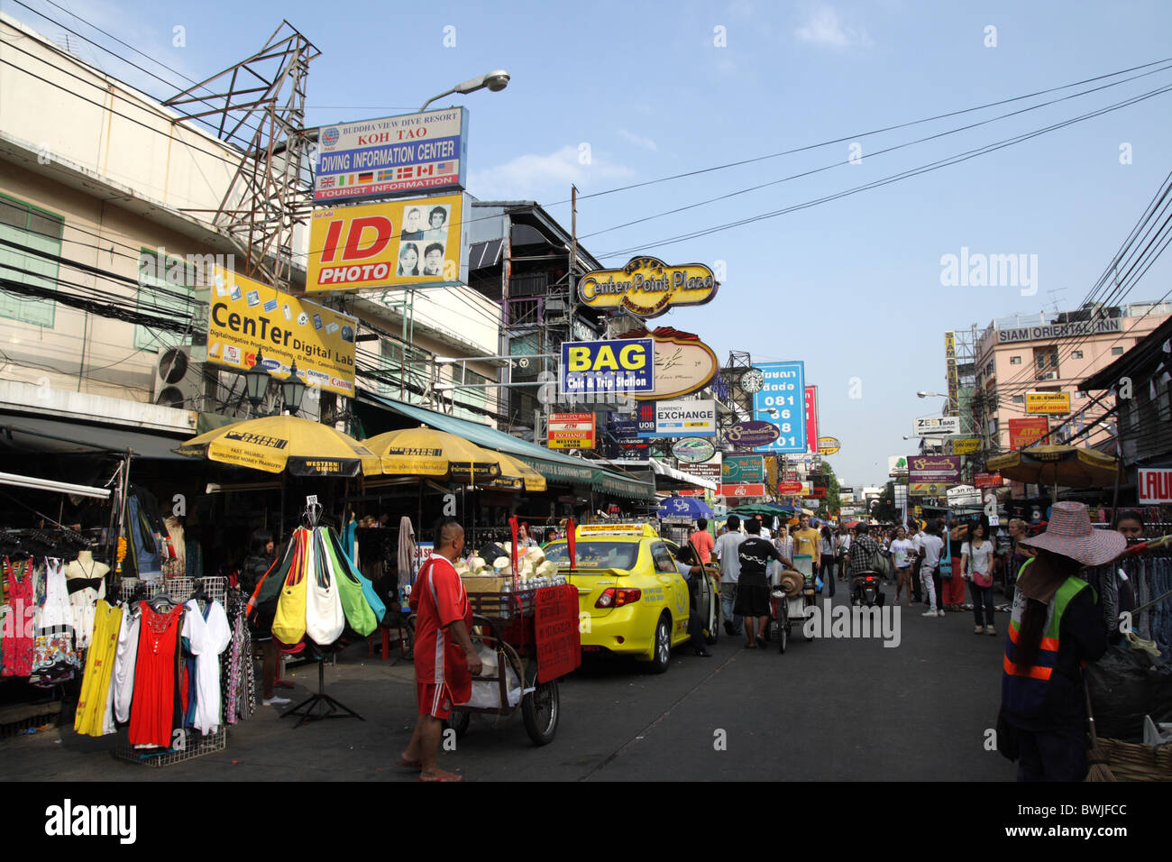 Khao San road Stock Photo - Alamy