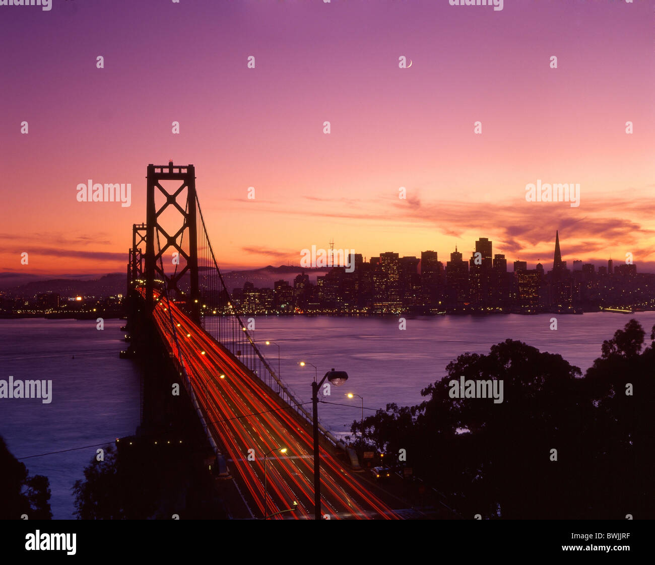 San Francisco Oakland Bay bridge at night nacht suspension bridge town ...