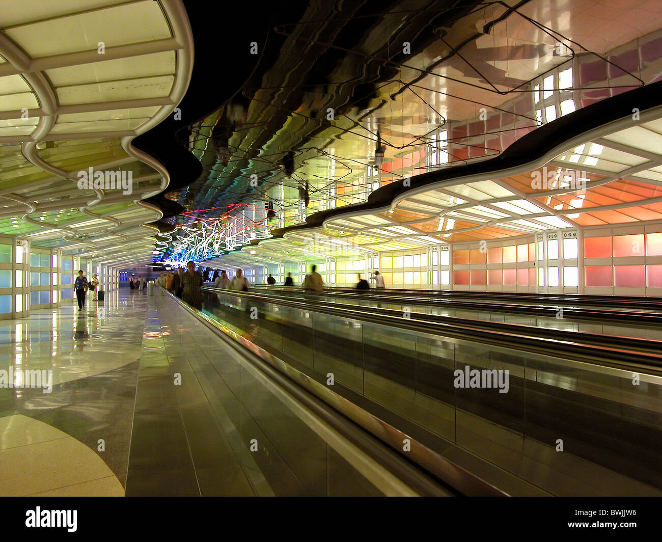Chicago O'Hare International airport airport inside rolling stairs ...