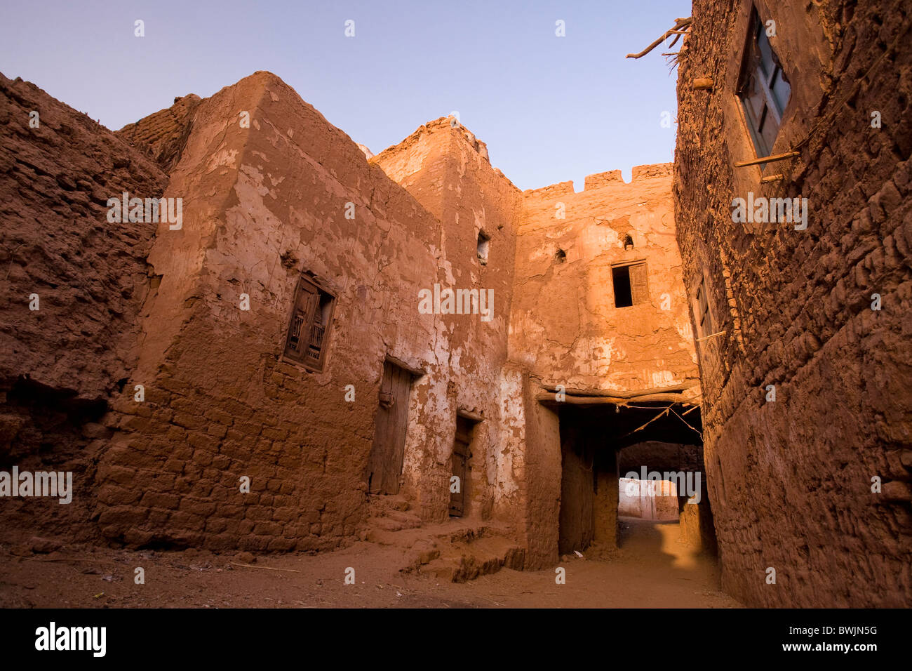 Old City of Mut, Dakhla Oasis, Egypt Stock Photo - Alamy