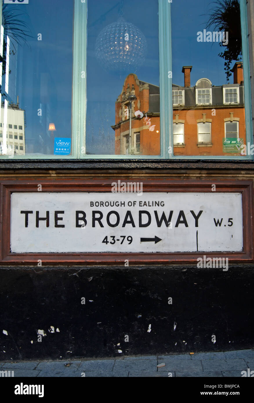 Borough of ealing hi-res stock photography and images - Alamy