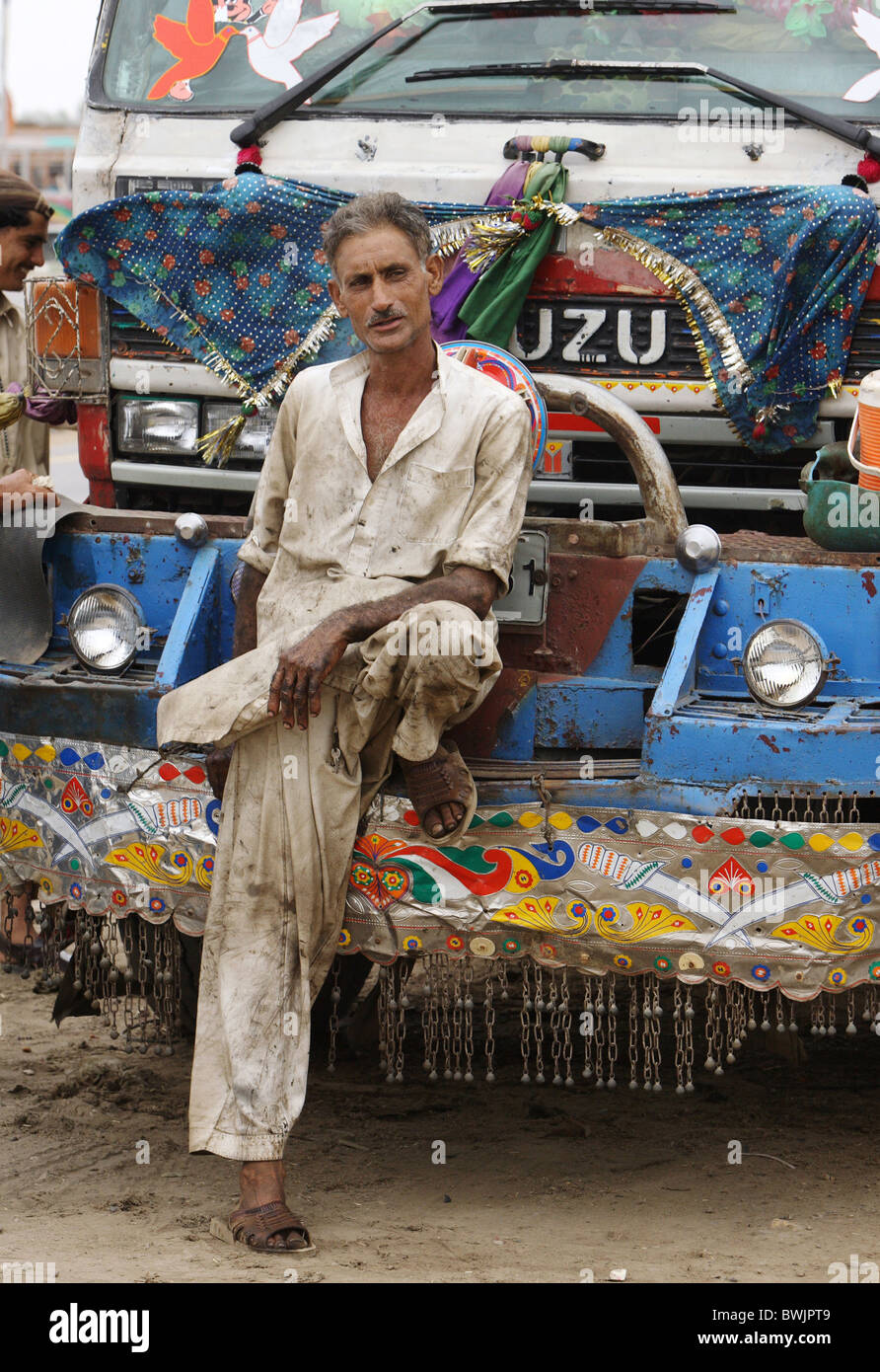 Lorry mechanic hi-res stock photography and images - Alamy