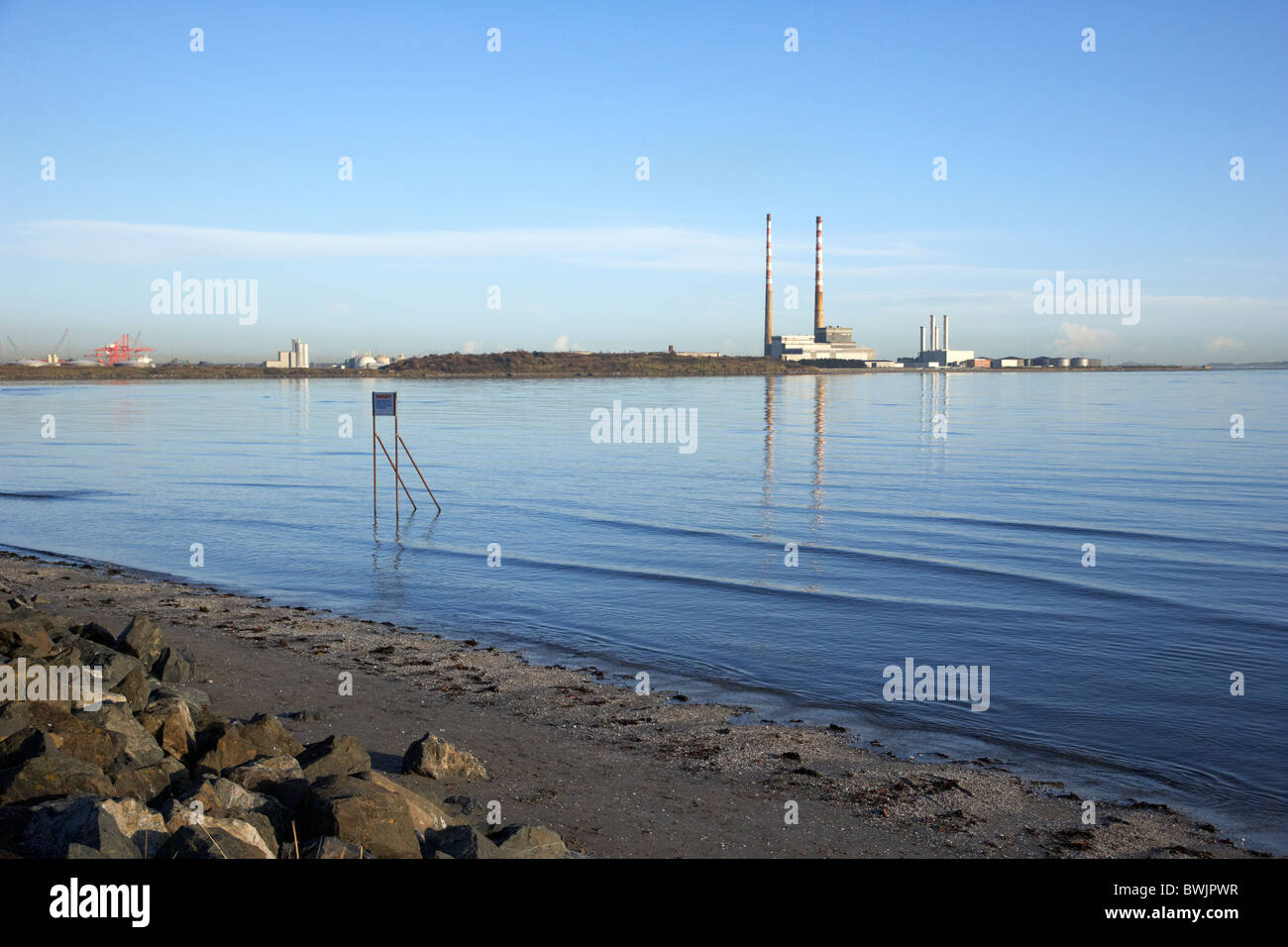 Sandymount beach dublin bay ireland hi-res stock photography and images ...