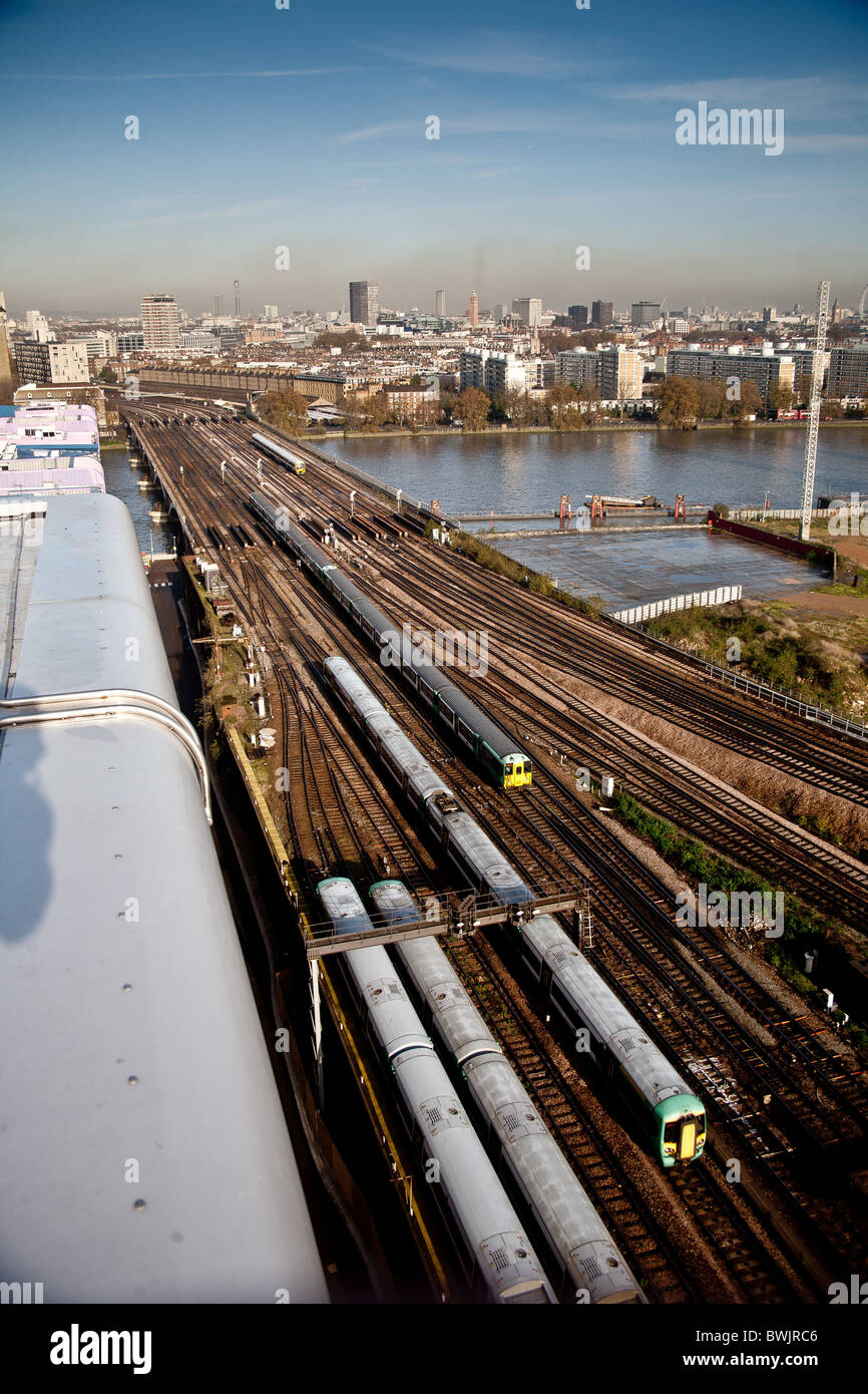 Southern trains hi-res stock photography and images - Alamy