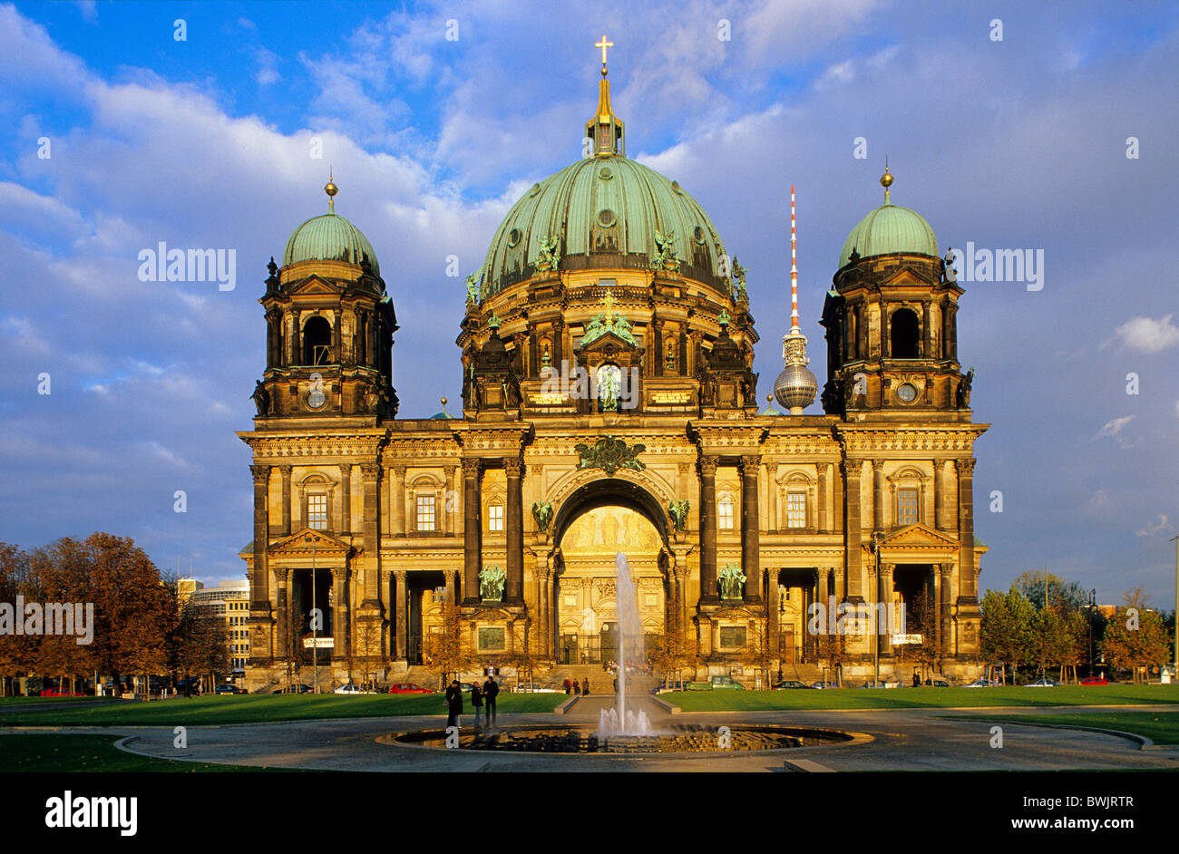 Berlin cathedral germany historical hi-res stock photography and images ...