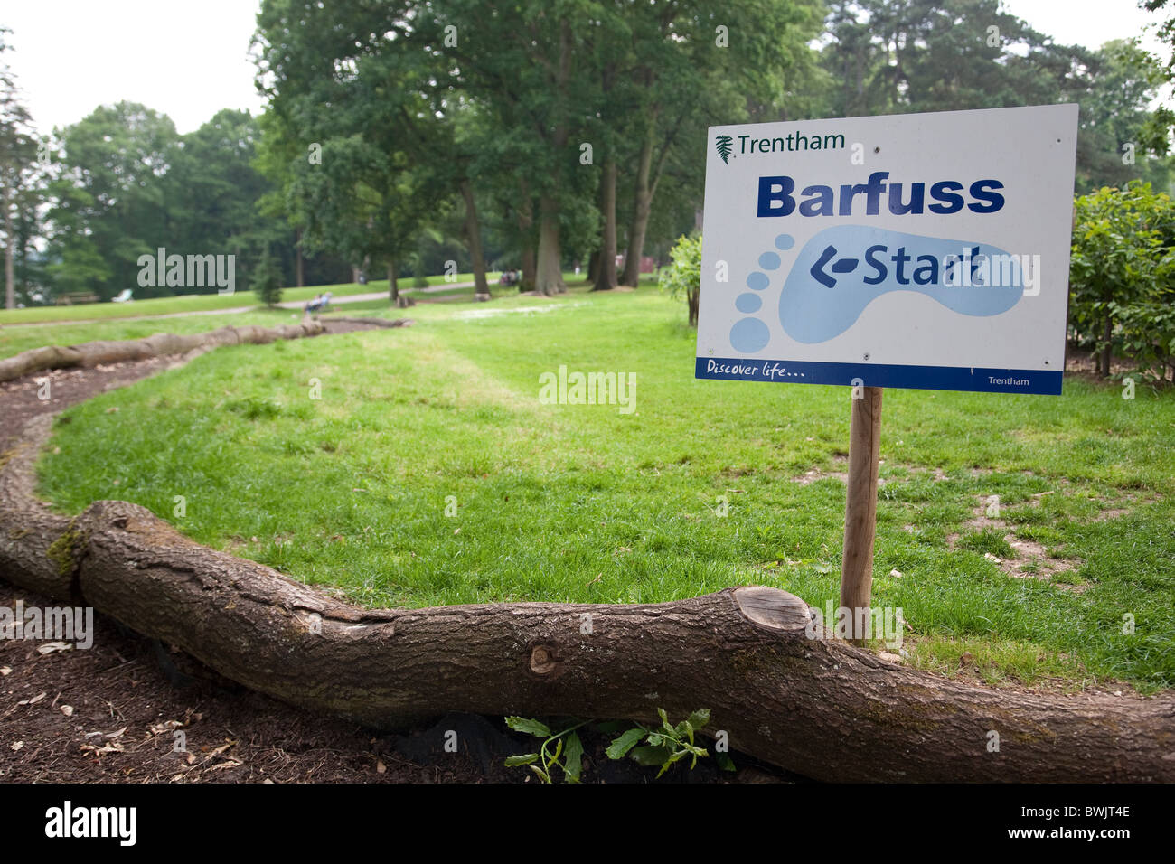 Trentham Barefoot Trail Trentham Estate Barfuss Park. Photo:Jeff ...