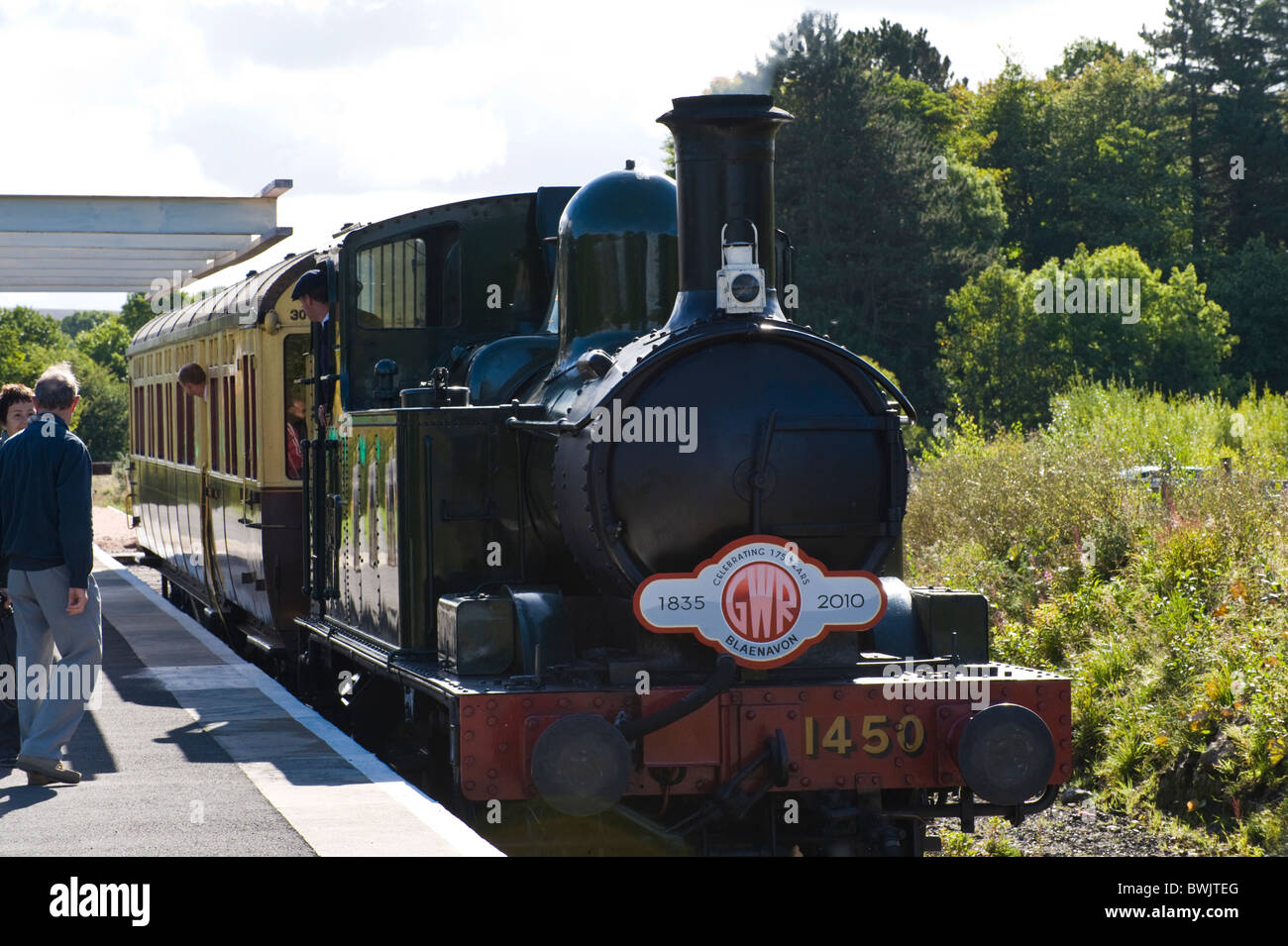 GWR 1400 tank class 0-4-2T steam locomotive No 1450 Stock Photo - Alamy