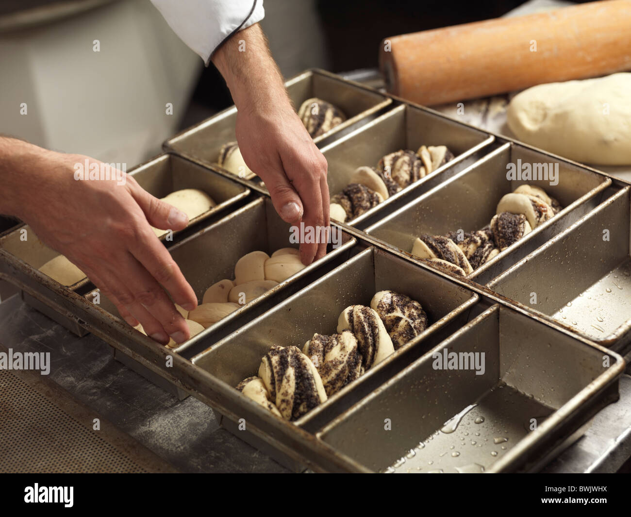 Forms for pastries hi-res stock photography and images - Alamy