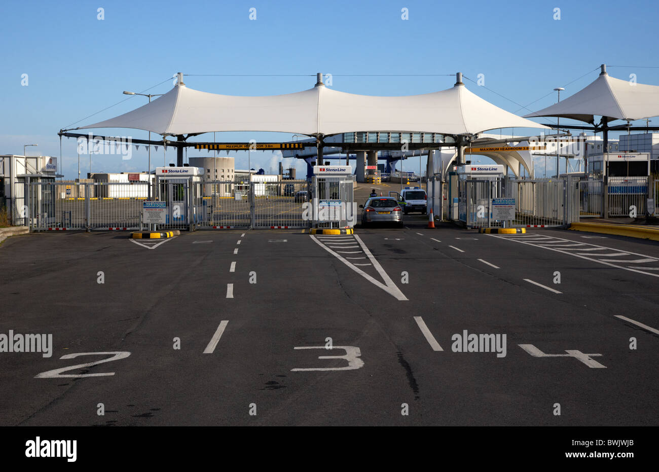 Car ferry terminal holyhead hi-res stock photography and images - Alamy