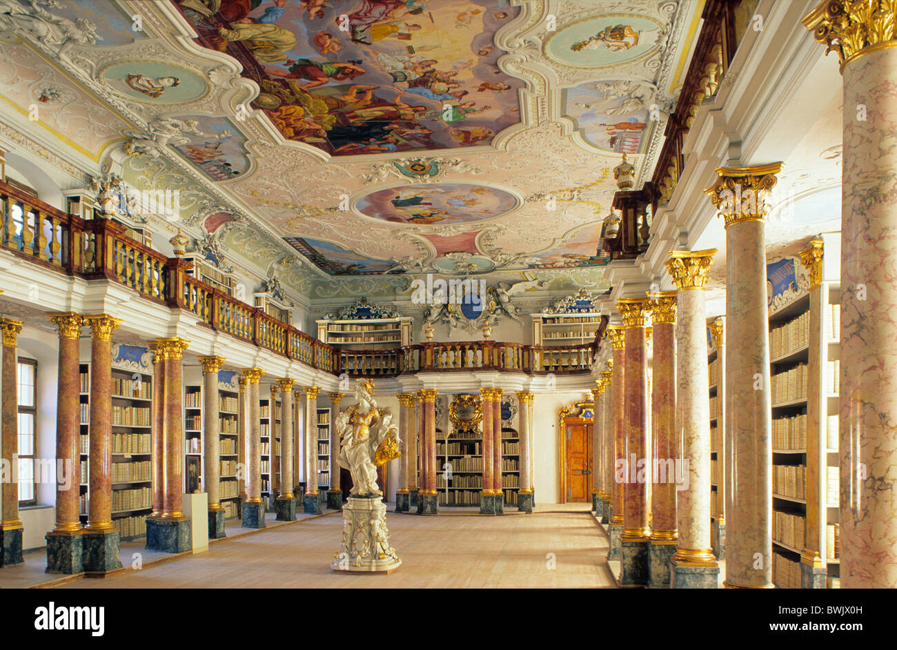 Abbey library hi-res stock photography and images - Alamy