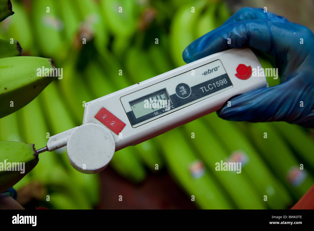 Quality check hi-res stock photography and images - Alamy