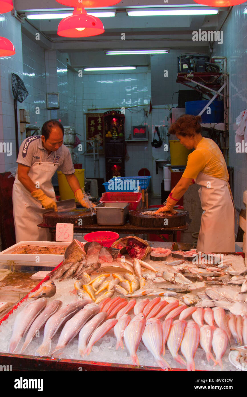 Stall hong kong fish market store wet filleting fishes hi-res stock ...