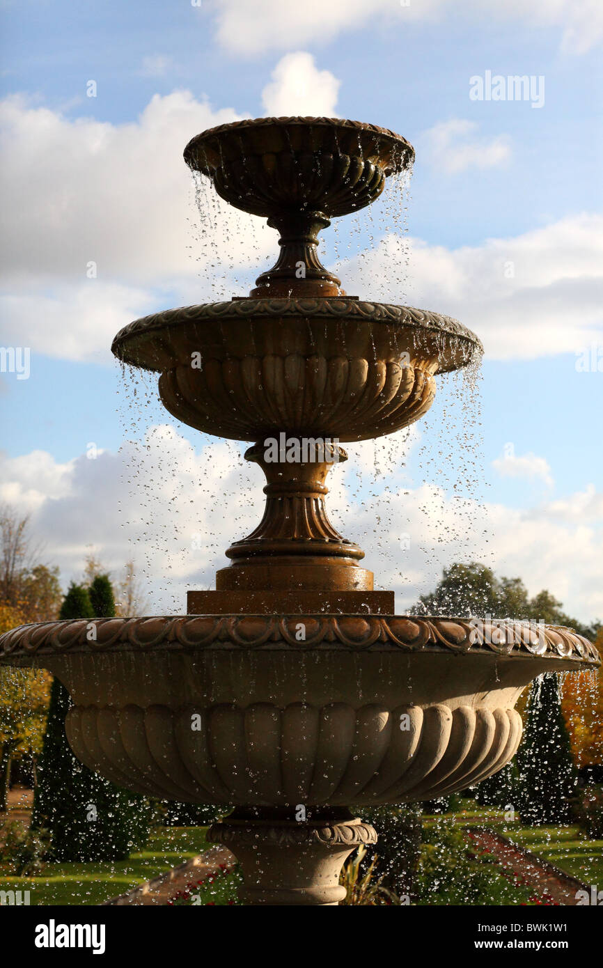 Peaceful water fountain hi-res stock photography and images - Alamy