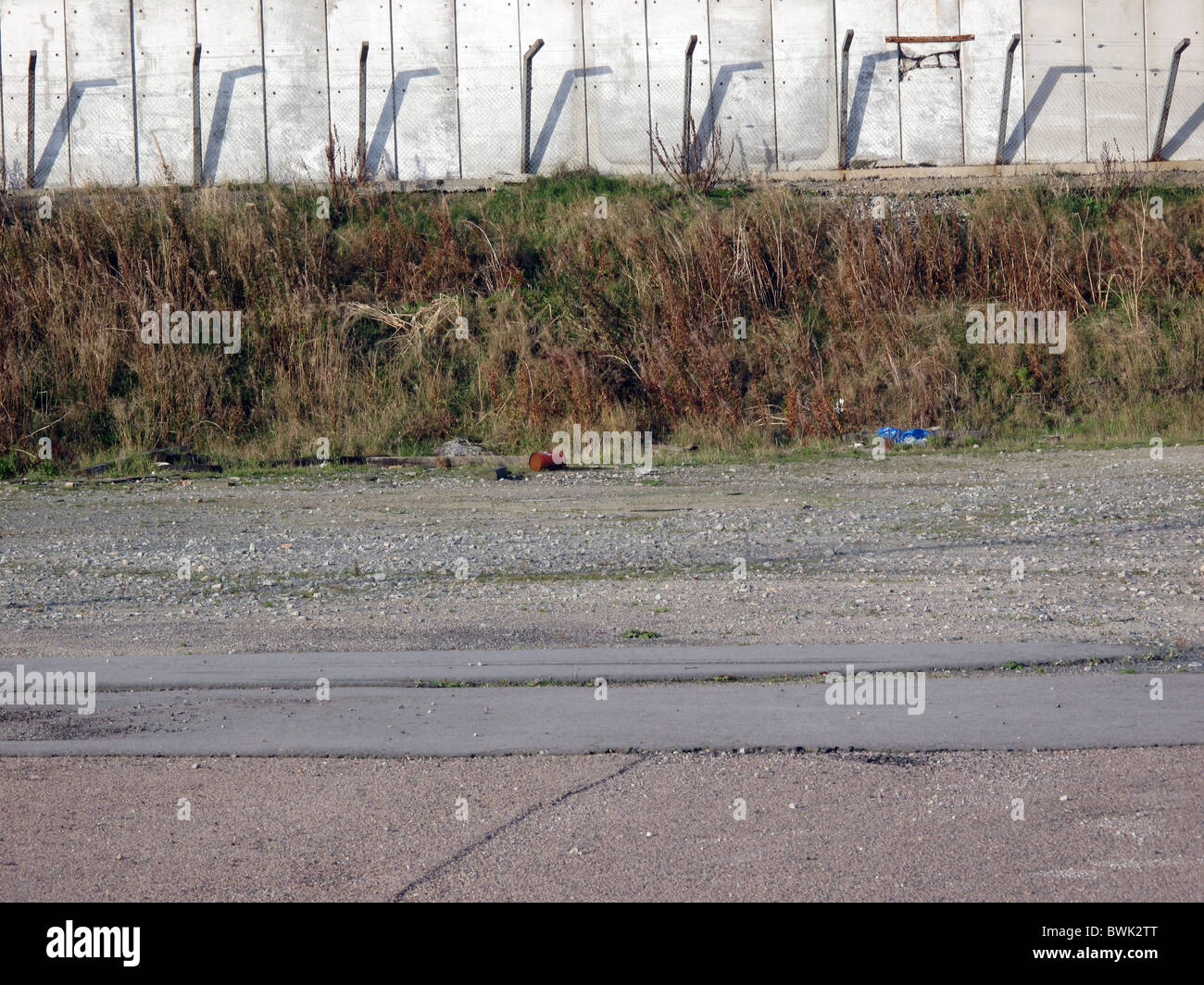 Urban architectural details - stone wall - Aberdeen - Scotland - UK ...