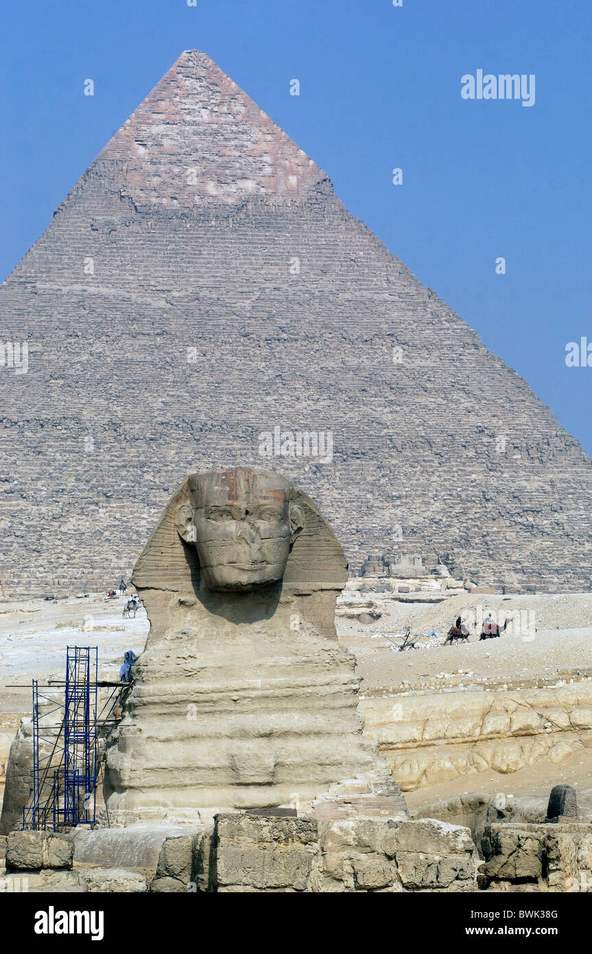 Sphinx and the pyramids of gizeh hi-res stock photography and images ...