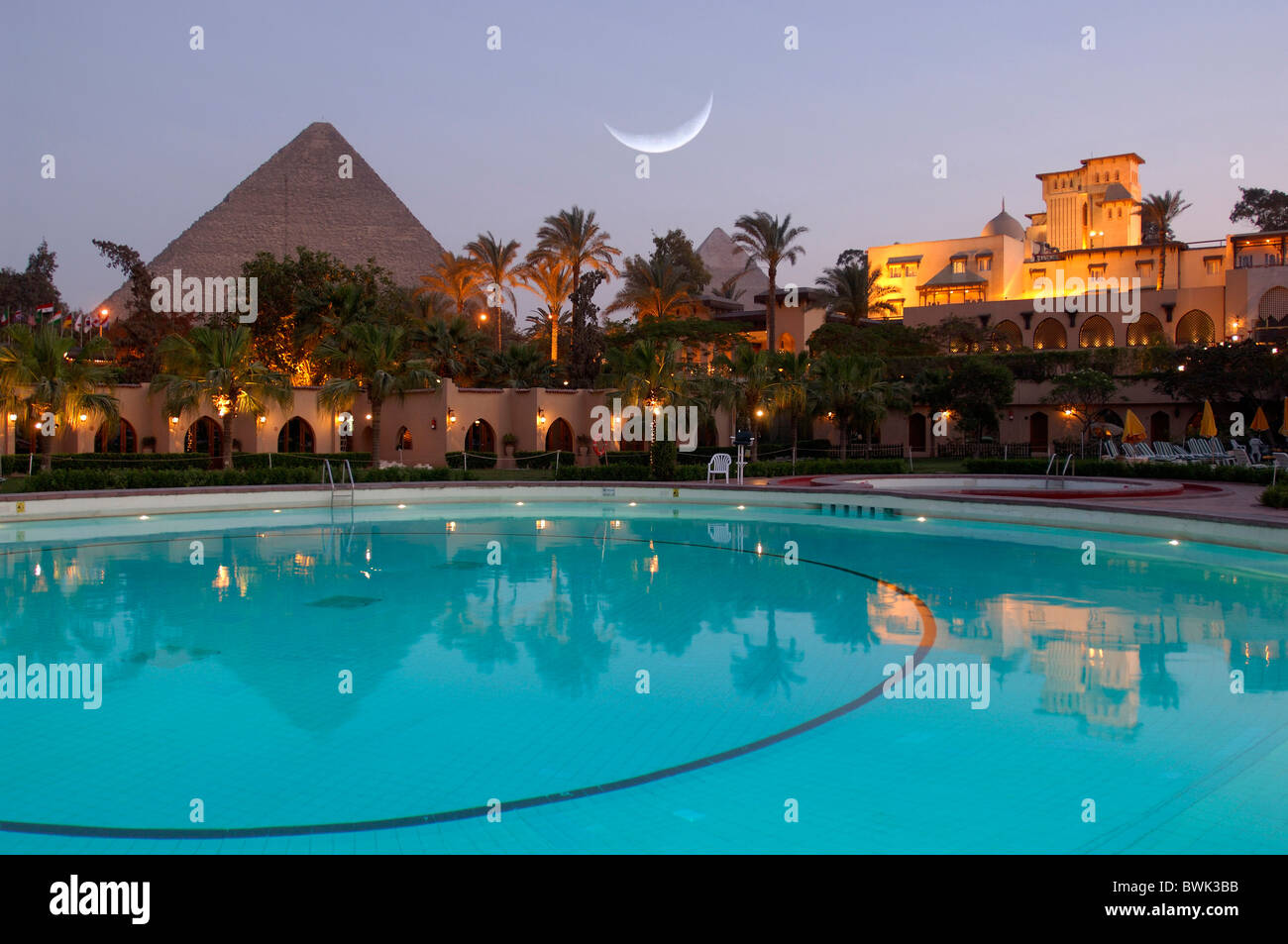 hotel Mena House Oberoi pool crescent tourism Gizeh pyramids Cairo ...