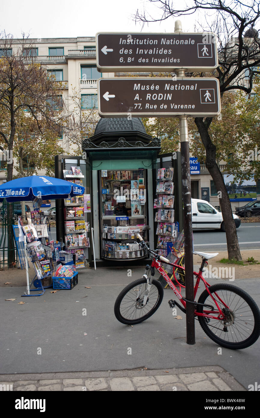 Paris, France, French Newsstand, Kiosk on Street Stock Photo - Alamy