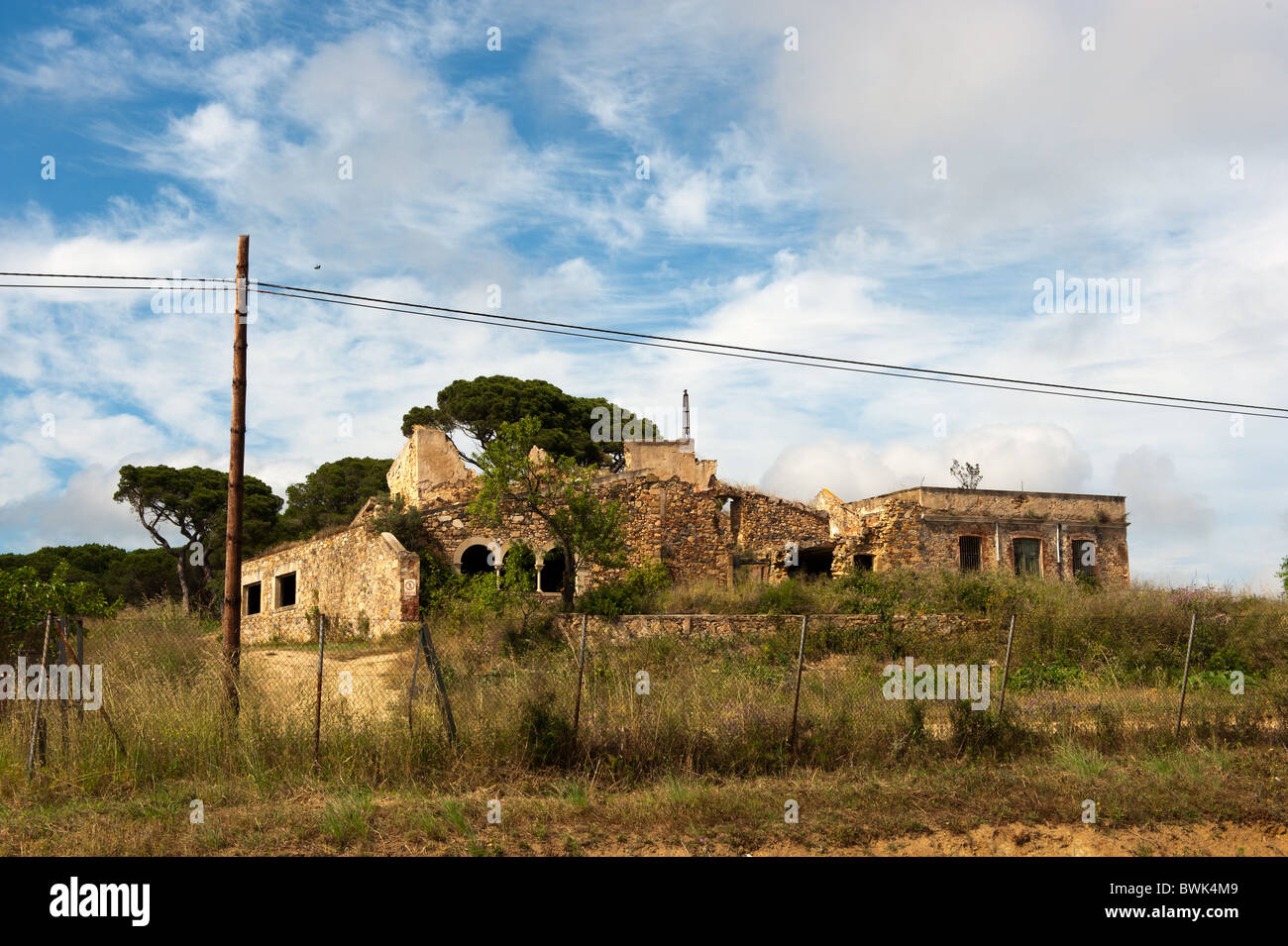 Damaged renovation hi-res stock photography and images - Alamy