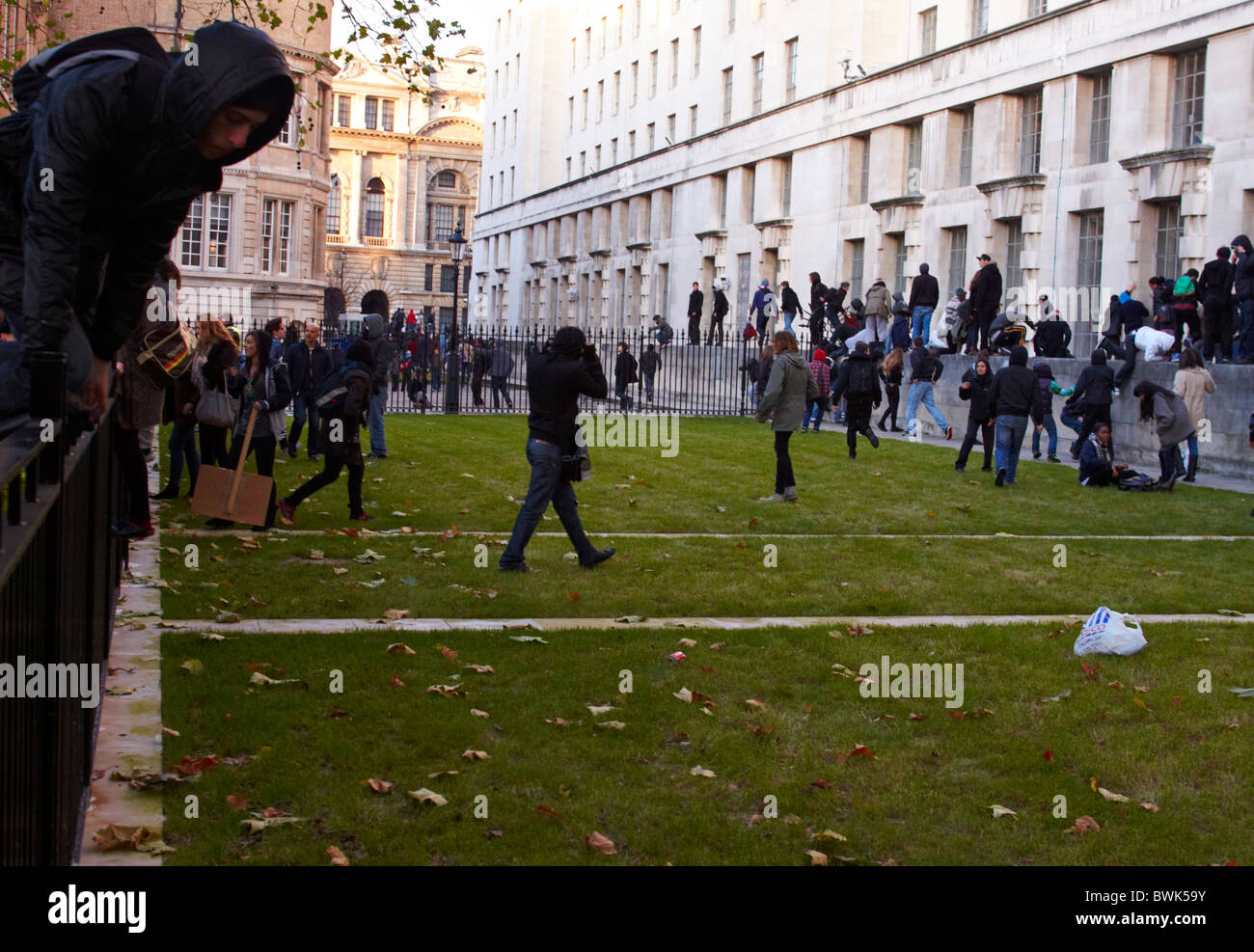 Crowd panic running hi-res stock photography and images - Alamy