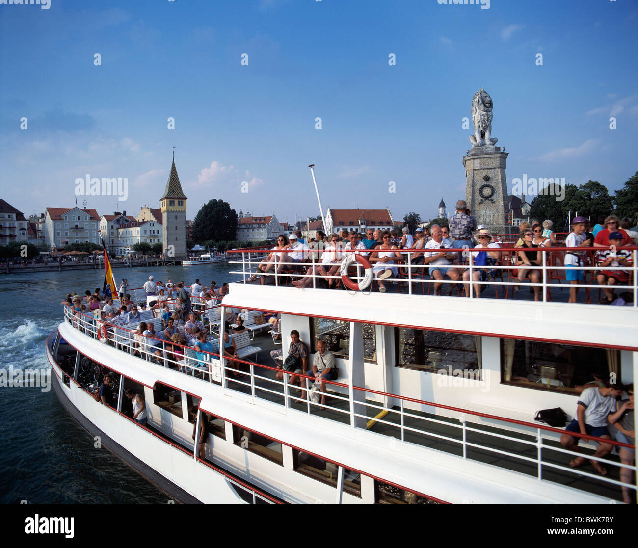 Lindau harbor ship Mangturm harbor mole seaport statue Bavarian lion ...