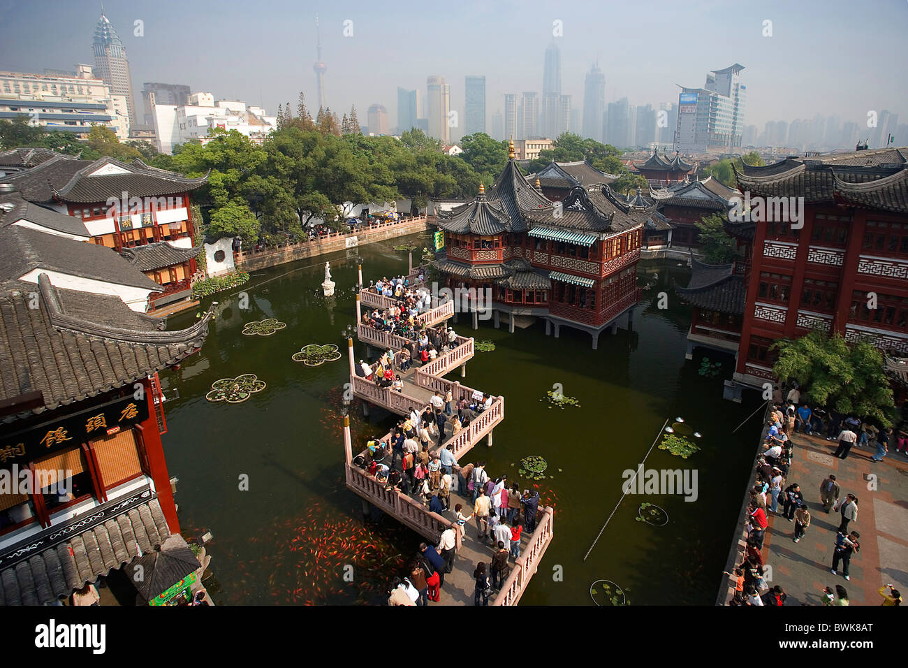 China Asia Shanghai town city Yu yuan garden Yuyuan bazaar overview ...