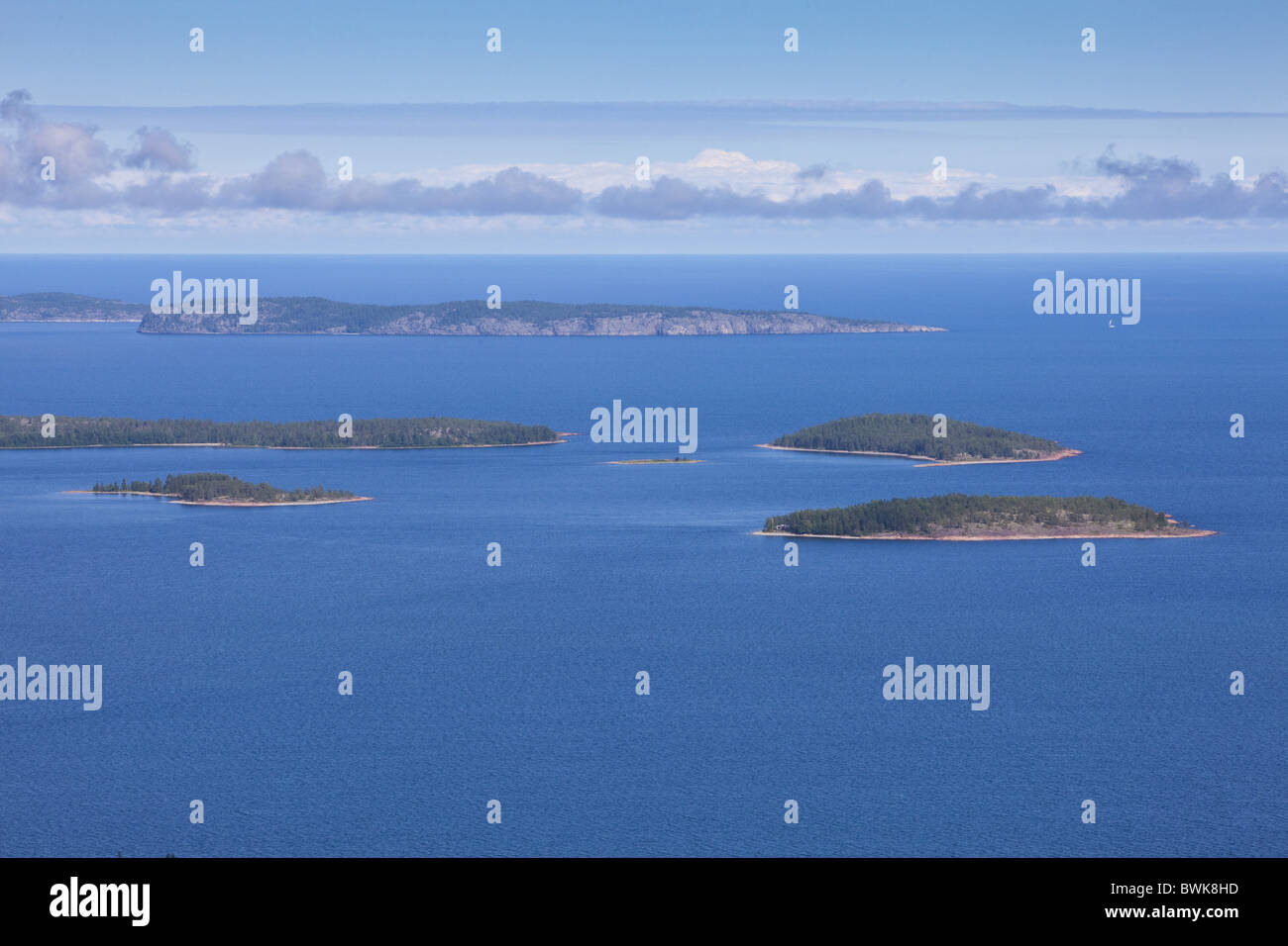 Skerry islands at Hoega Kusten, National park Skuleskogen ...