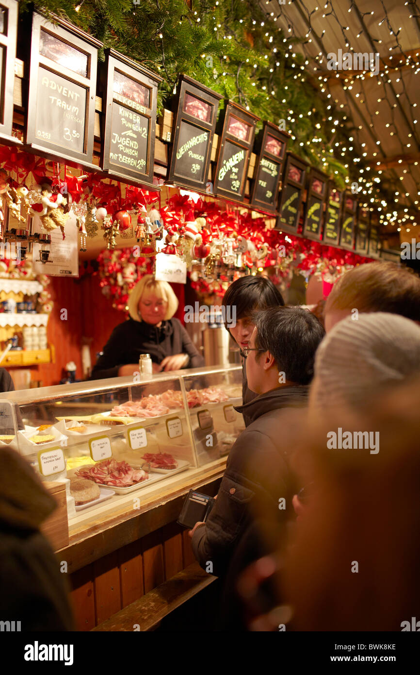 Austria food stall hi-res stock photography and images - Alamy