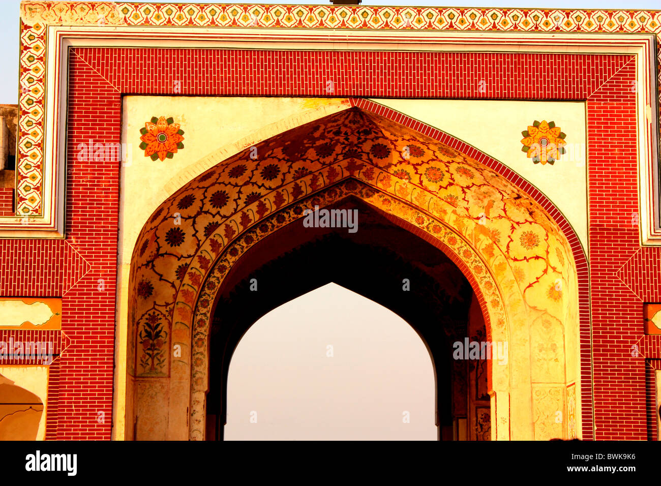 Lahore fort, Gate, Lahore, Pakistan Stock Photo - Alamy