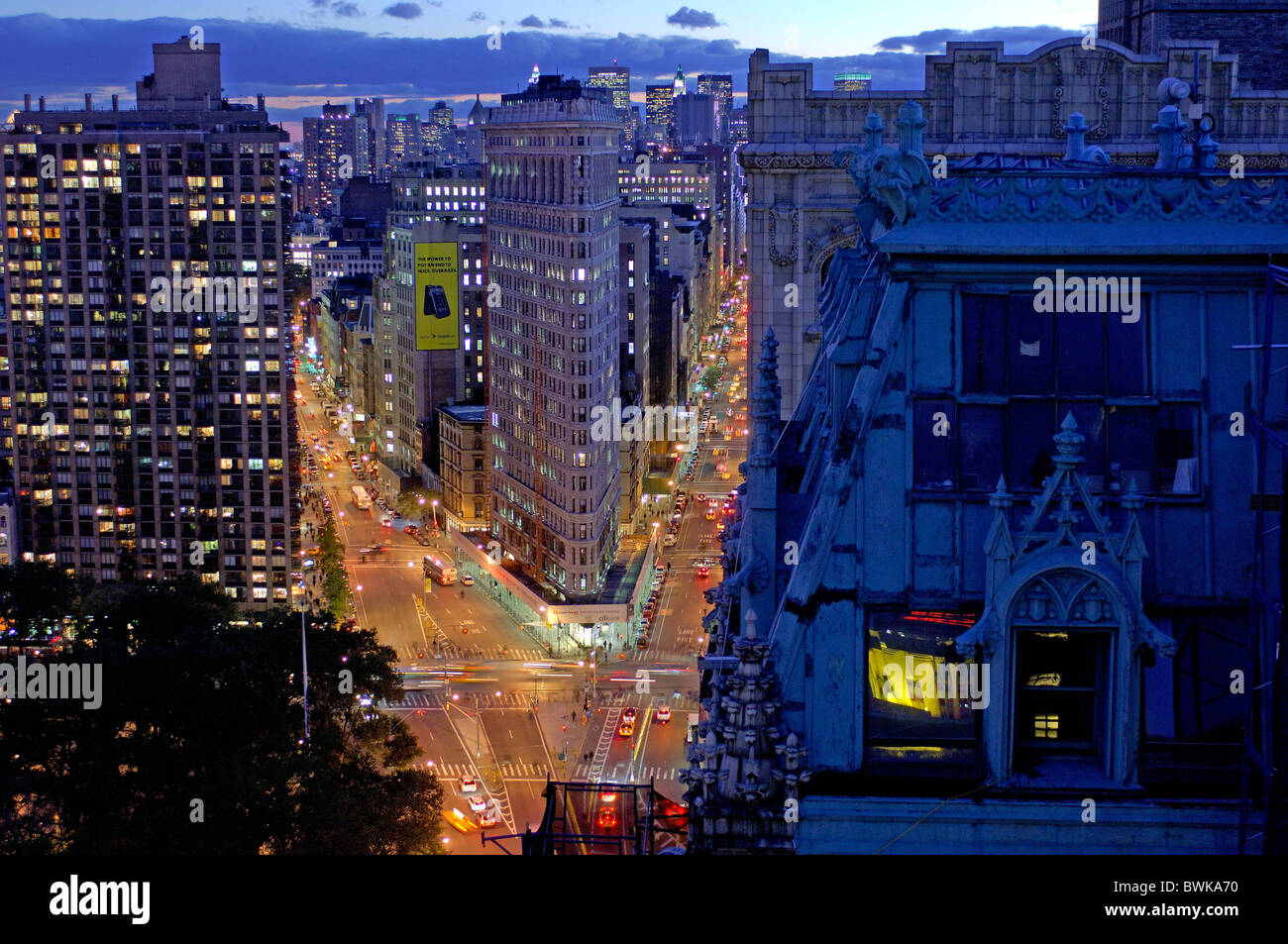Flatiron Building crossroad intersection 5th avenue Broadway transport ...