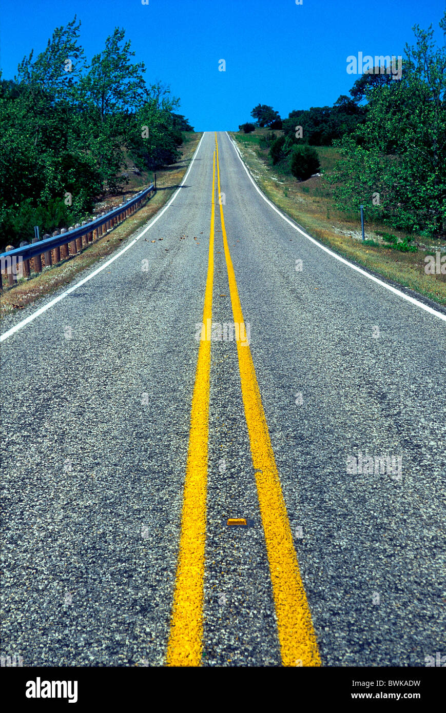 street middle stripe country road USA America North America Texas Stock ...