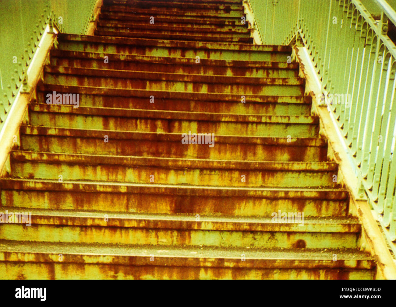 stair steps iron rust grate corrosion decomposition railing Rusting ...