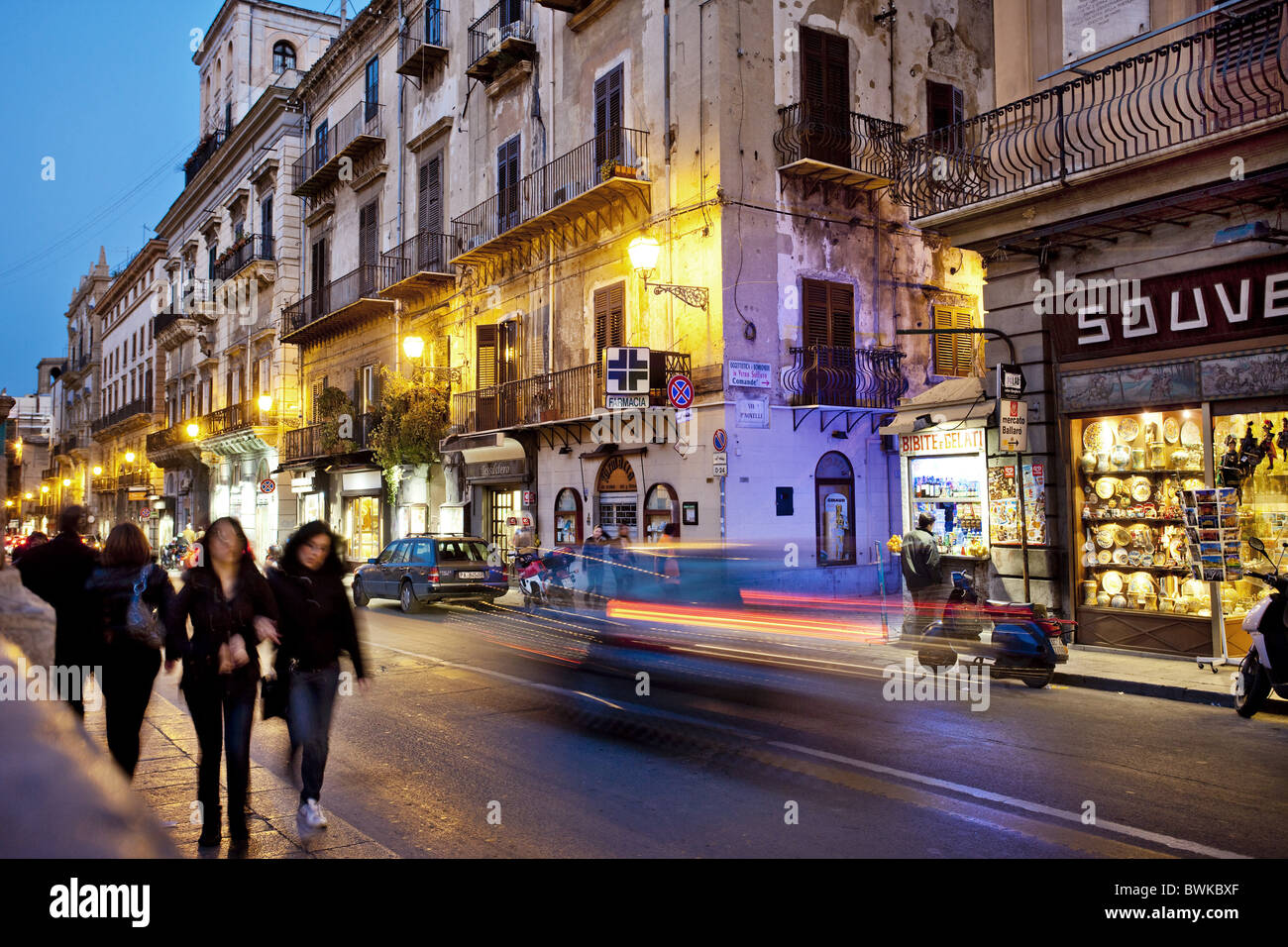 Sicilia palermo street scene hi-res stock photography and images - Alamy