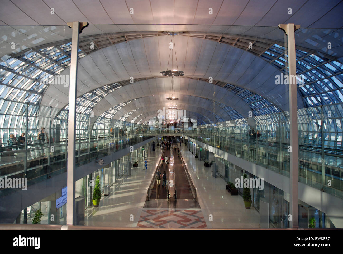 architect Murphy and Jahn architecture fashionable in a modern style ...